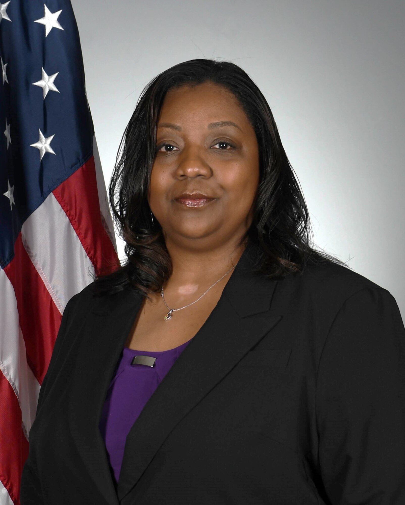 SHAUNA L. W. THOMAS > Air Force Reserve Command > Biography