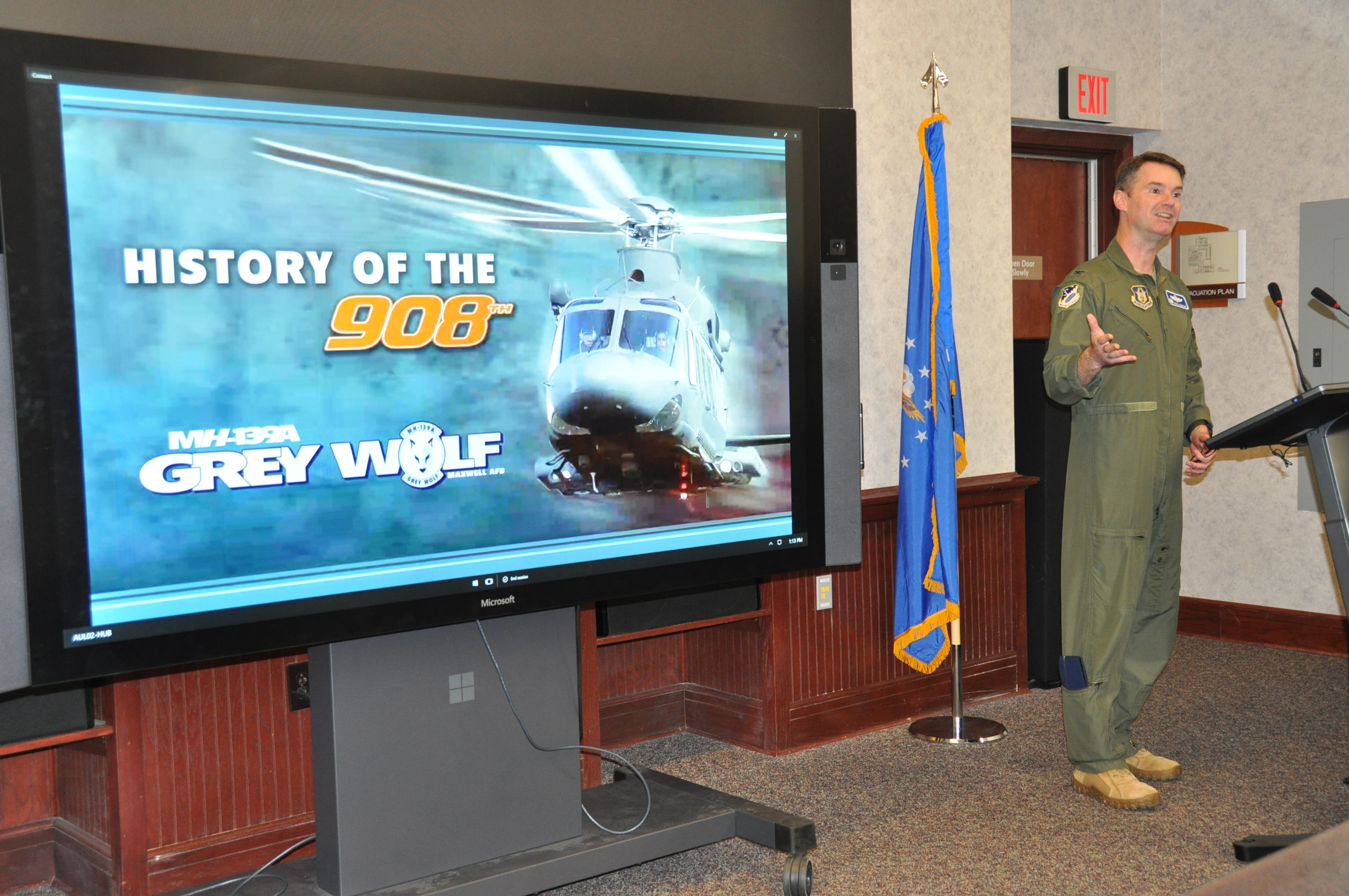 908th displays history with AU Library exhibit > Air Force Reserve ...