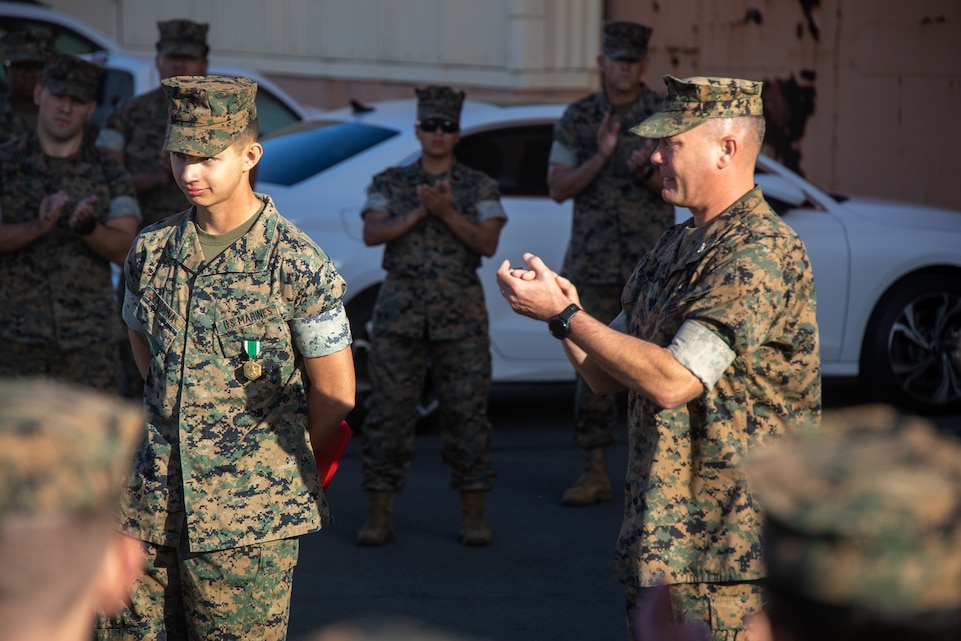U.S. Marine Corps Lance Cpl. Cardona Awarded for Lifesaving Actions ...