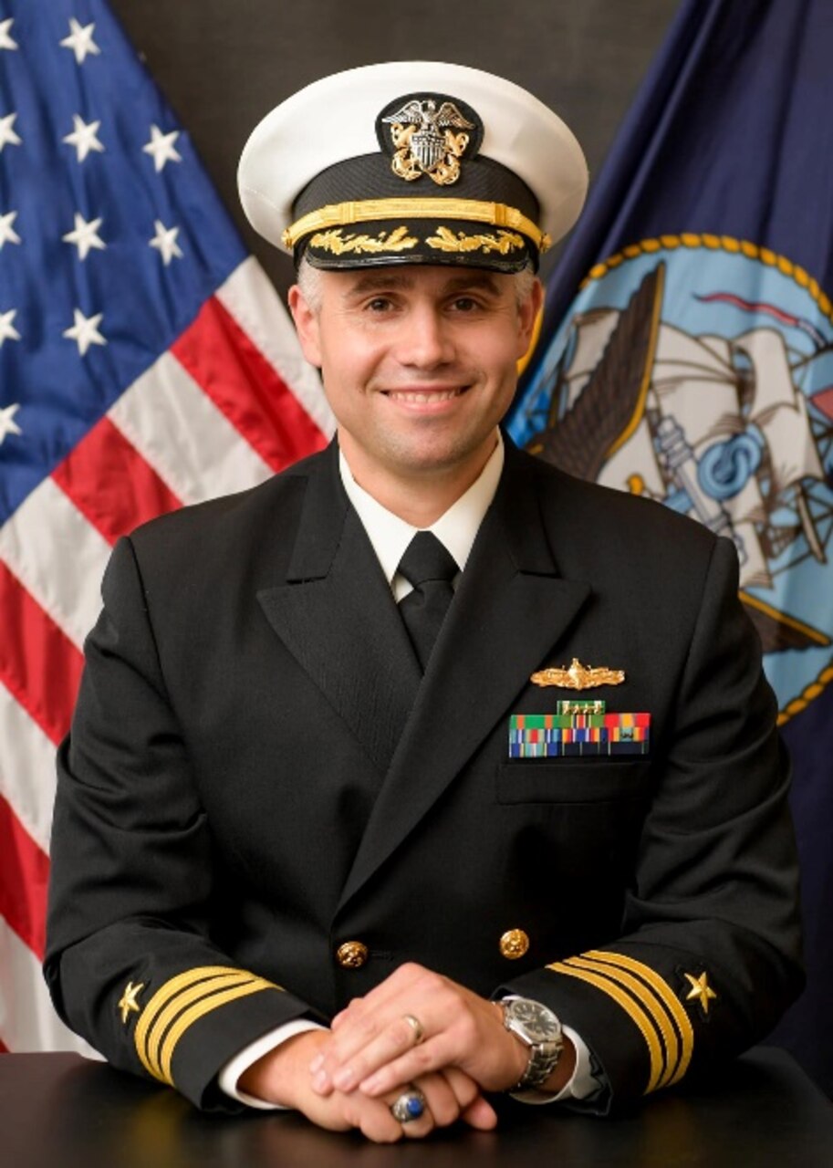 EXECUTIVE OFFICER, USS OSCAR AUSTIN (DDG 79) > Commander, Naval Surface ...