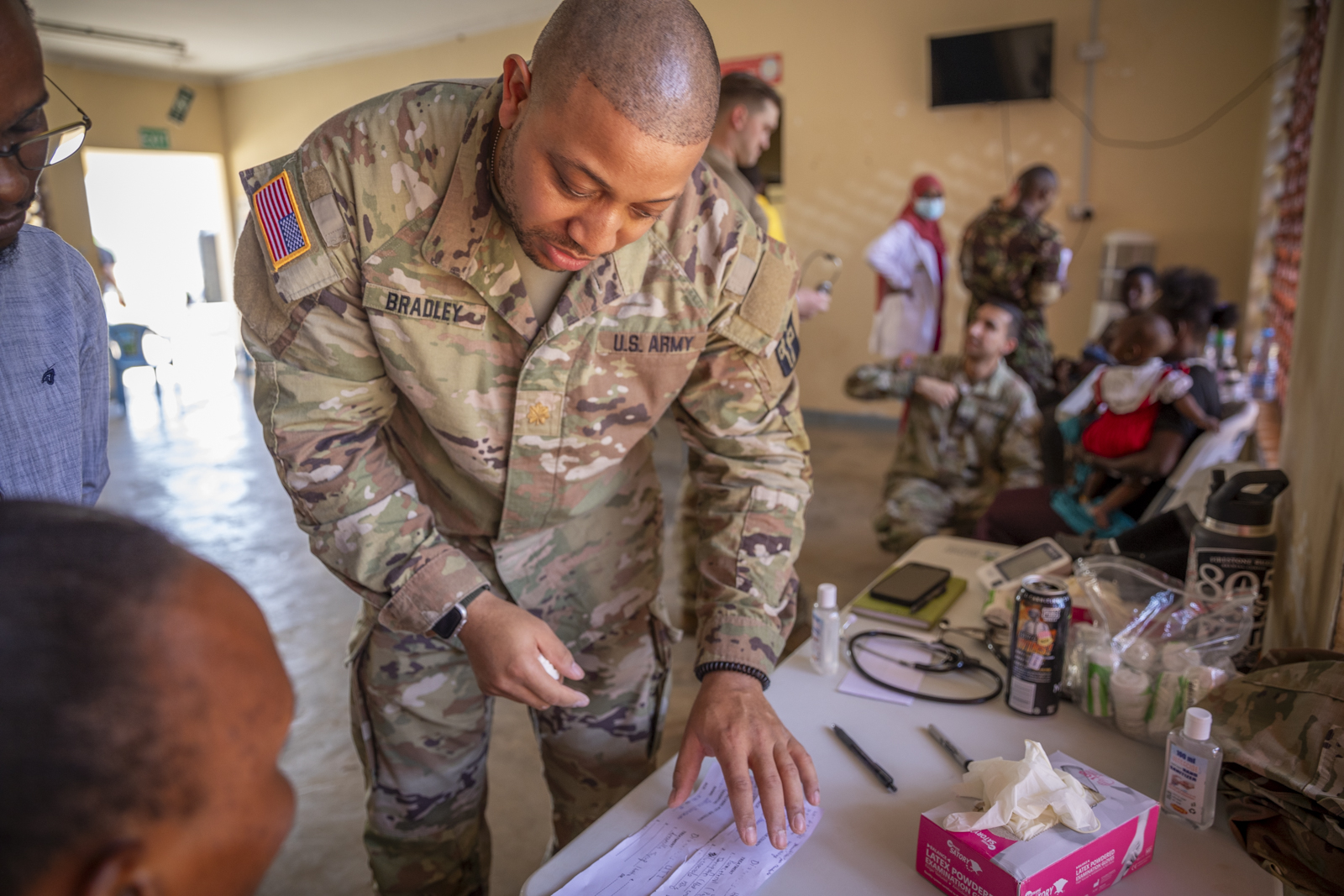 U.S. Army Reserve Soldiers help locals in Kenya