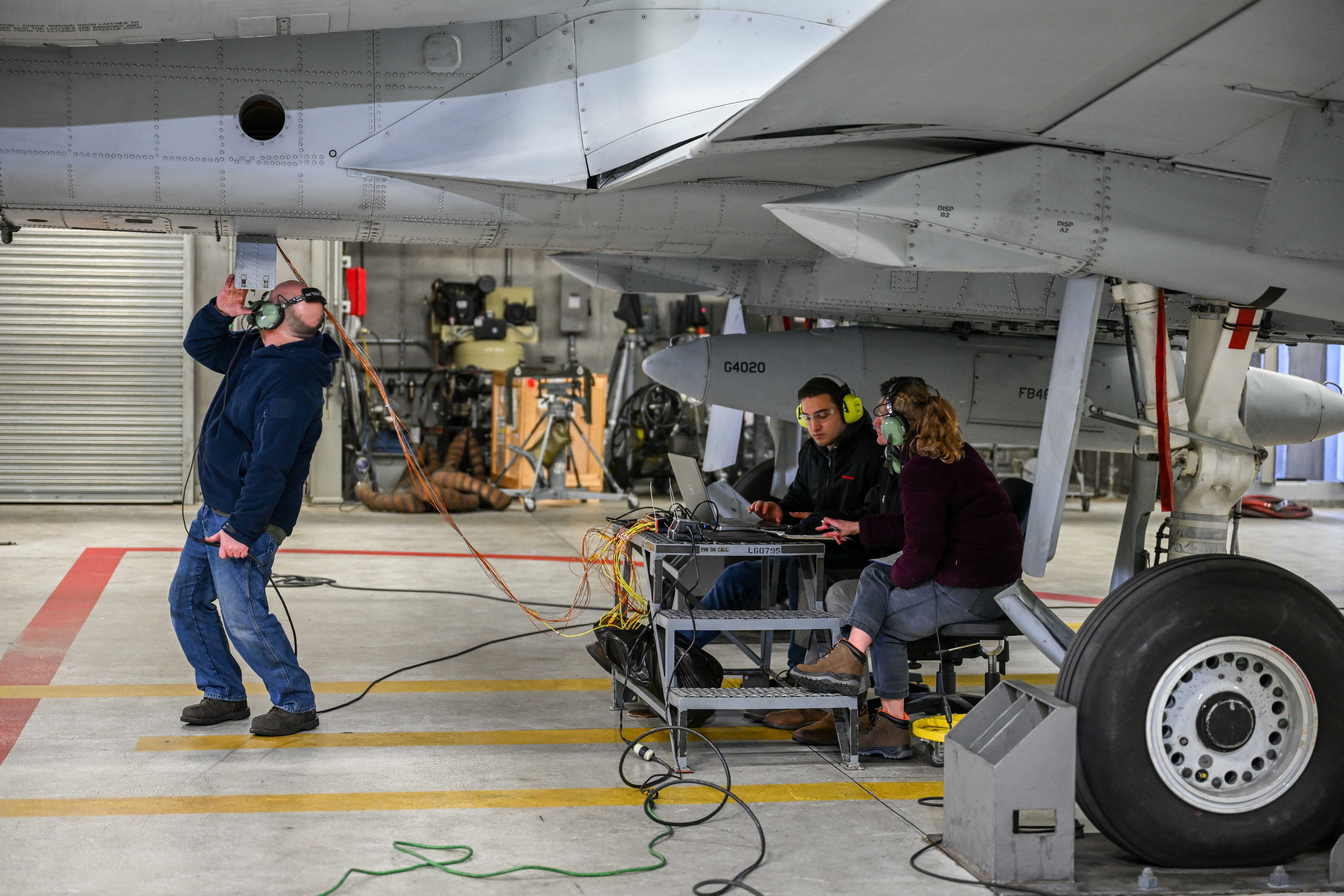 Engineers perform second test on an improved A-10 APU insulation ...