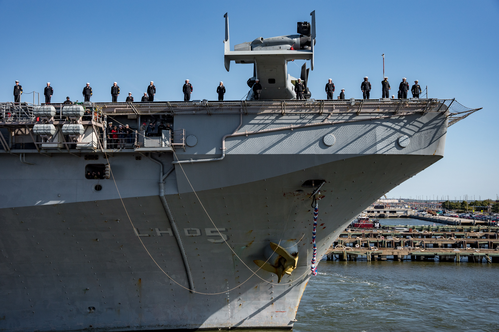 Bataan ARG, 26th MEU(SOC) Return from 8-month Deployment > United ...