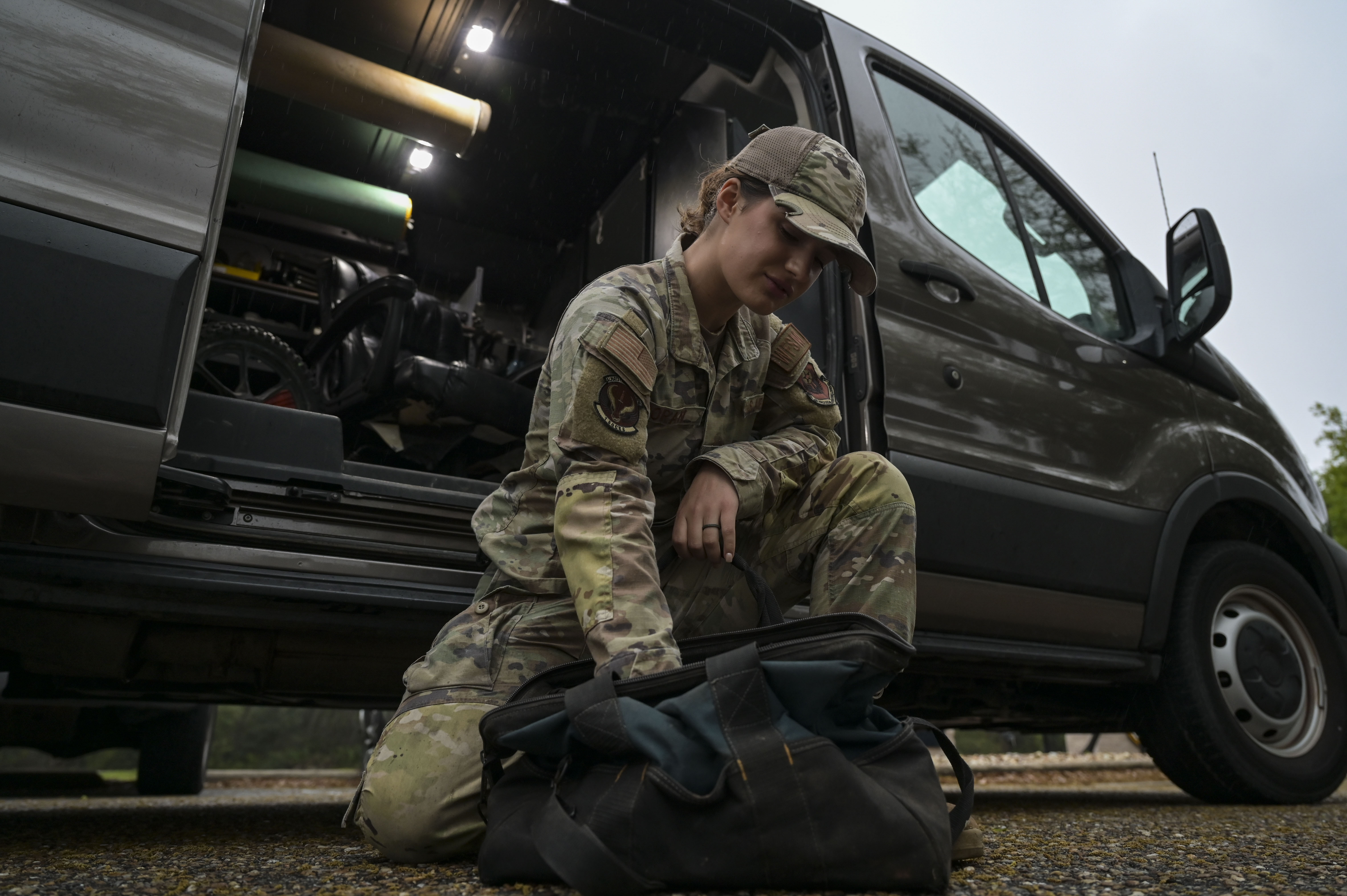 Plumbers applying pressure > Hurlburt Field > Article Display