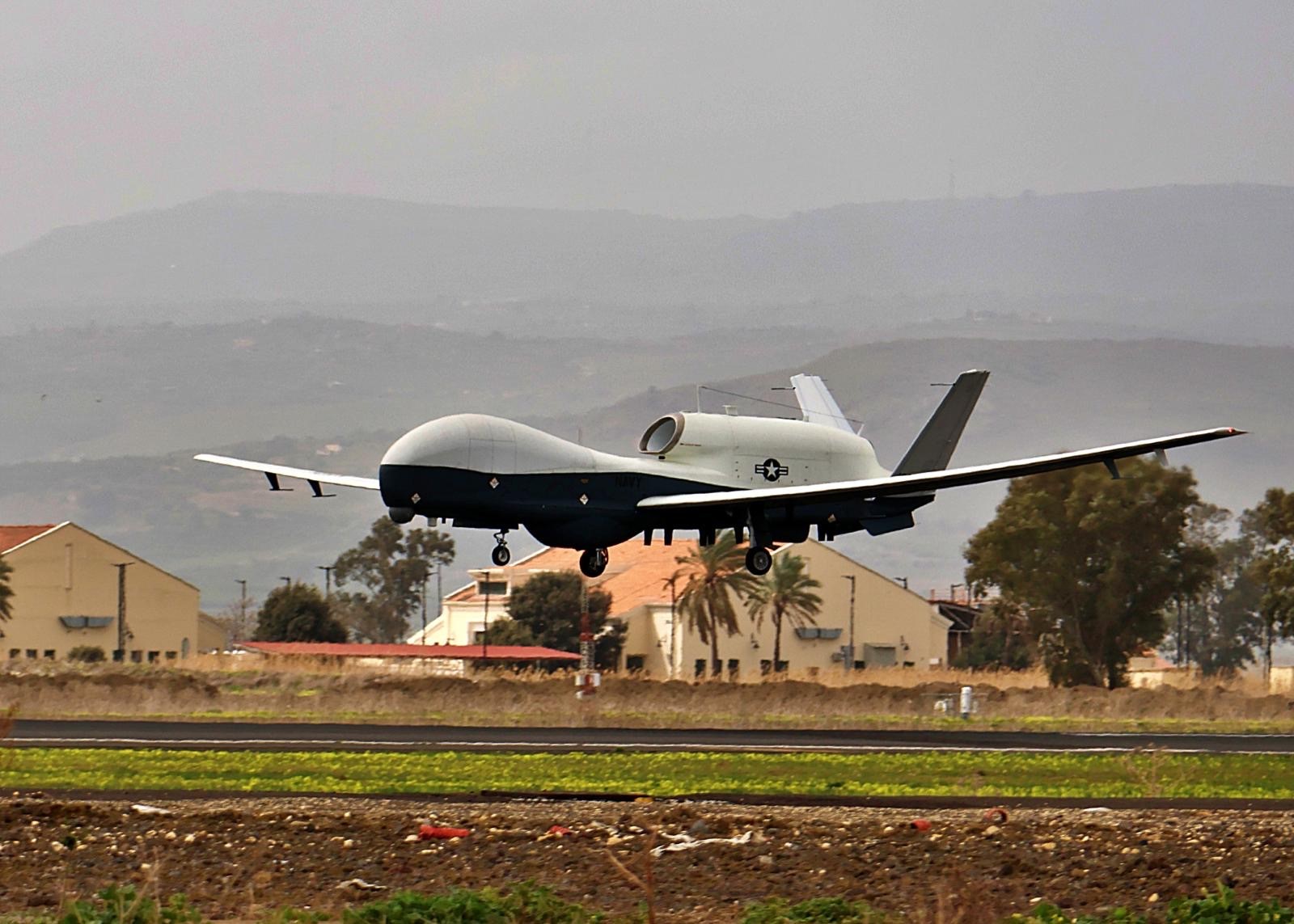 NAS Sigonella Welcomes First MQ-4C Triton > U.S. Naval Forces Europe and Africa / U.S. Sixth ...