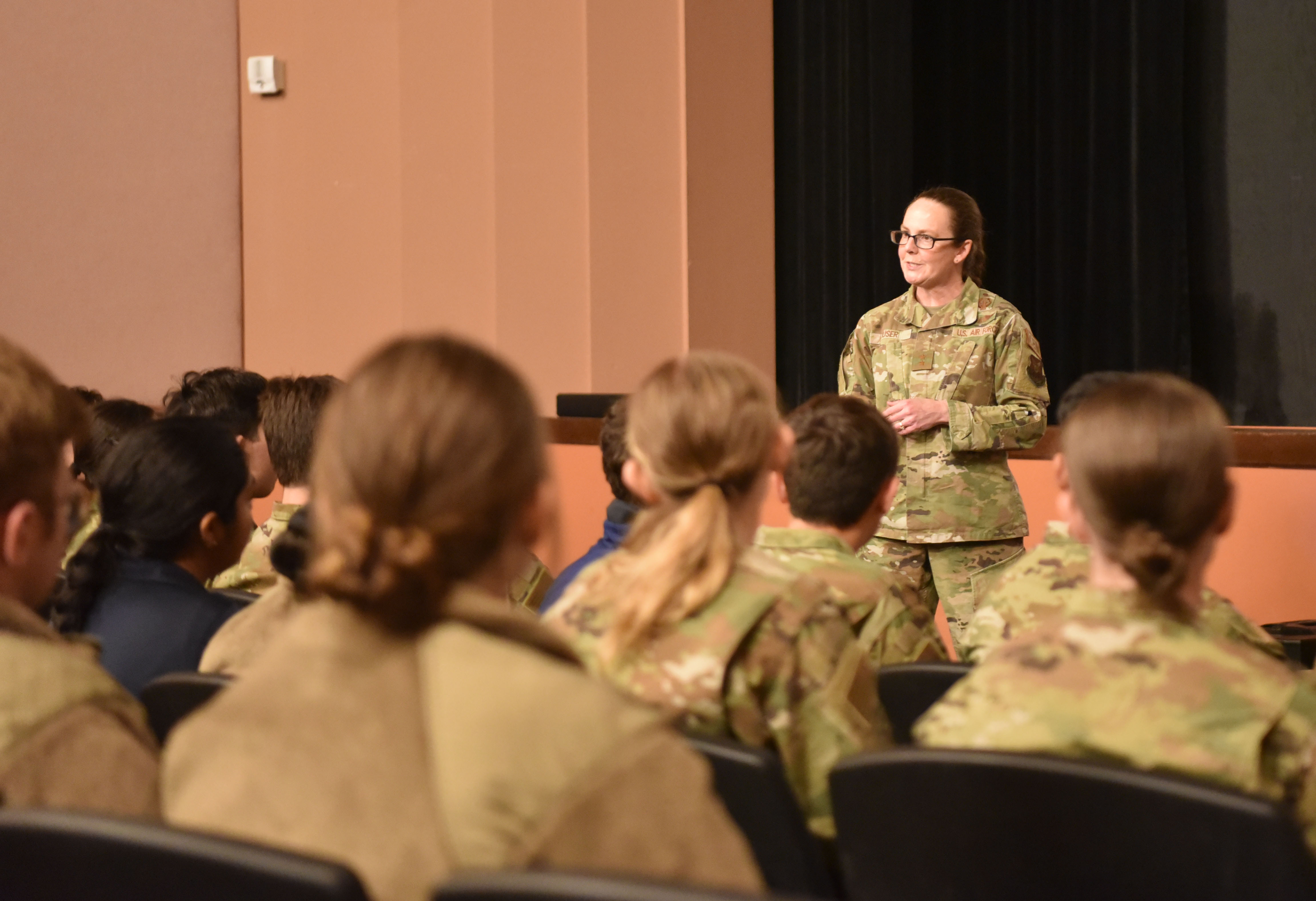 Twentieth Air Force commander inspires next generation of leaders > Air ...