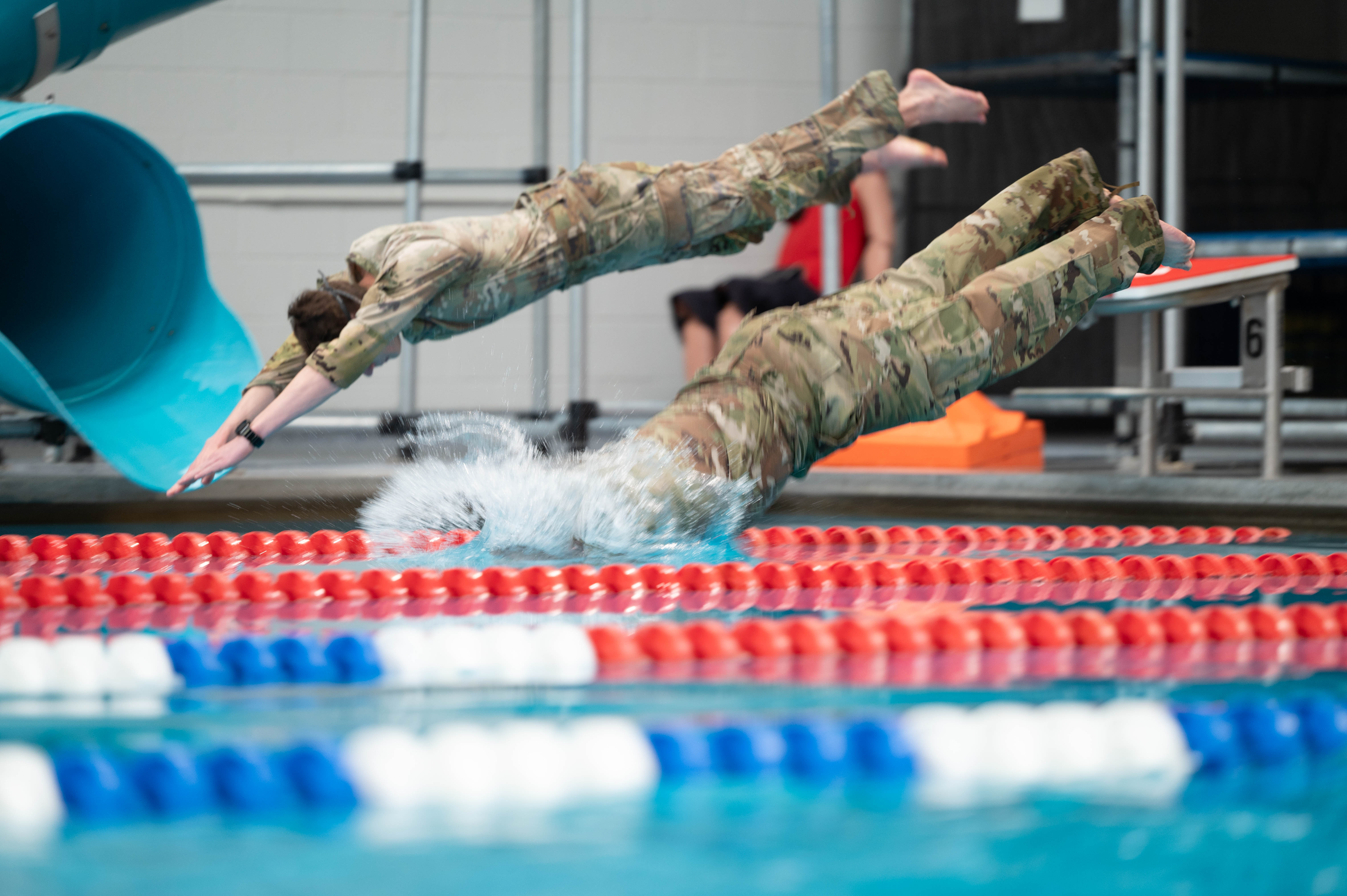 Service members aim for German Armed Forces Badge > Peterson and ...