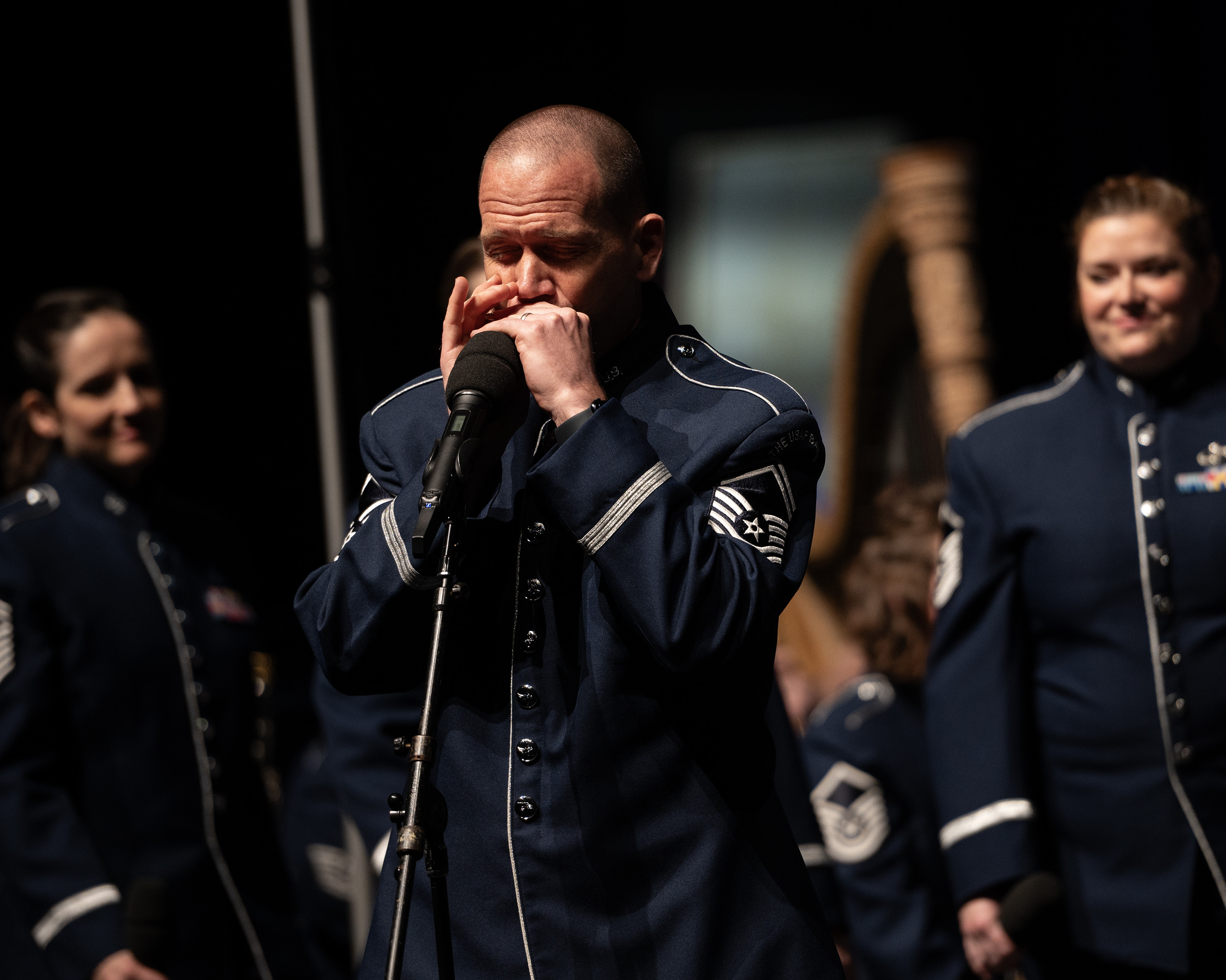 U.S. Air Force Band and Singing Sergeants: Midwest Tour > 133rd Airlift ...