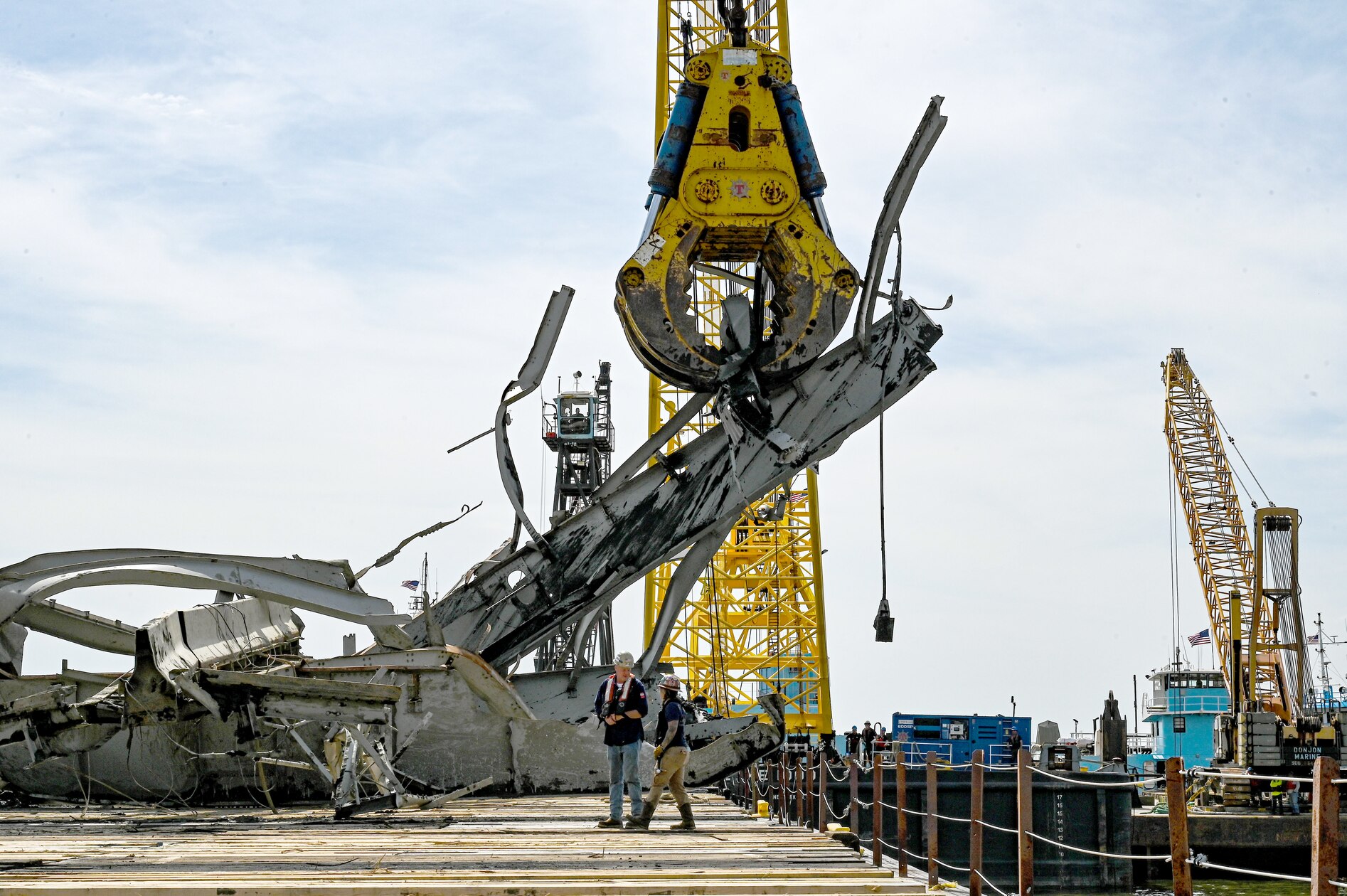 240430-N-FA868-1077
