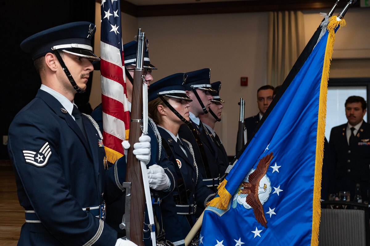 Airman & Guardian Leadership School Students Graduate > Buckley Space ...