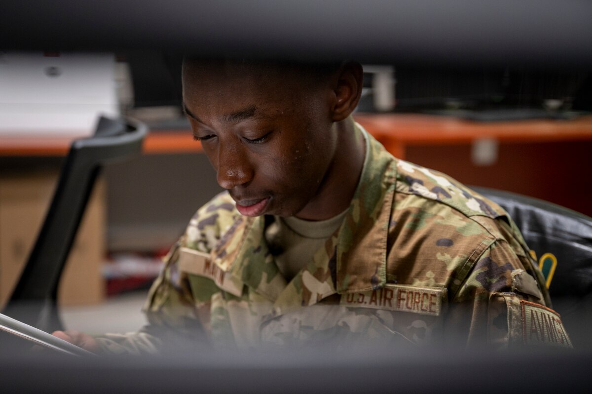Mustang of the Week: A1C D’andre Martin > Osan Air Base > Article Display