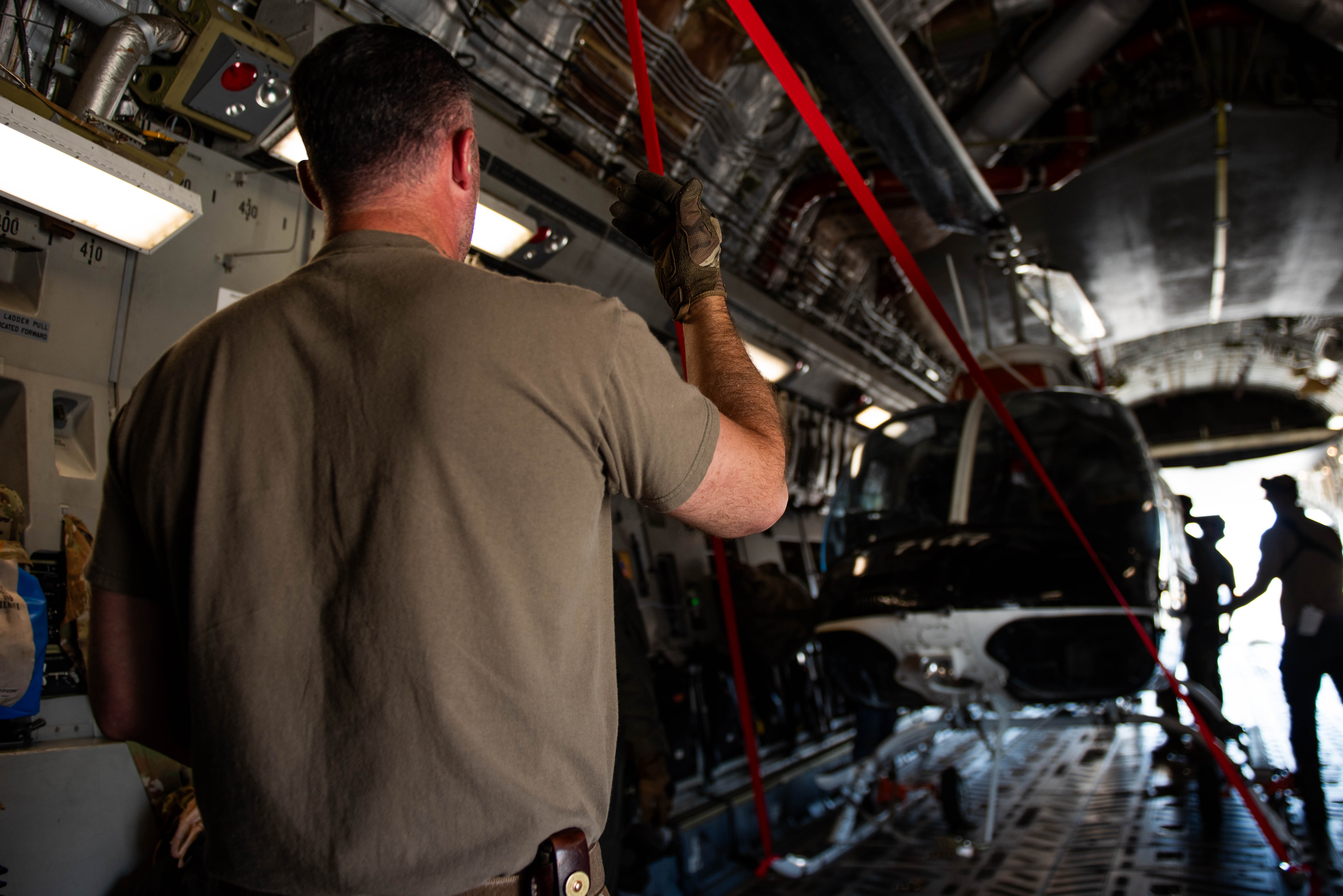 60th APS ramp operations: Rain or shine > Travis Air Force Base > Display