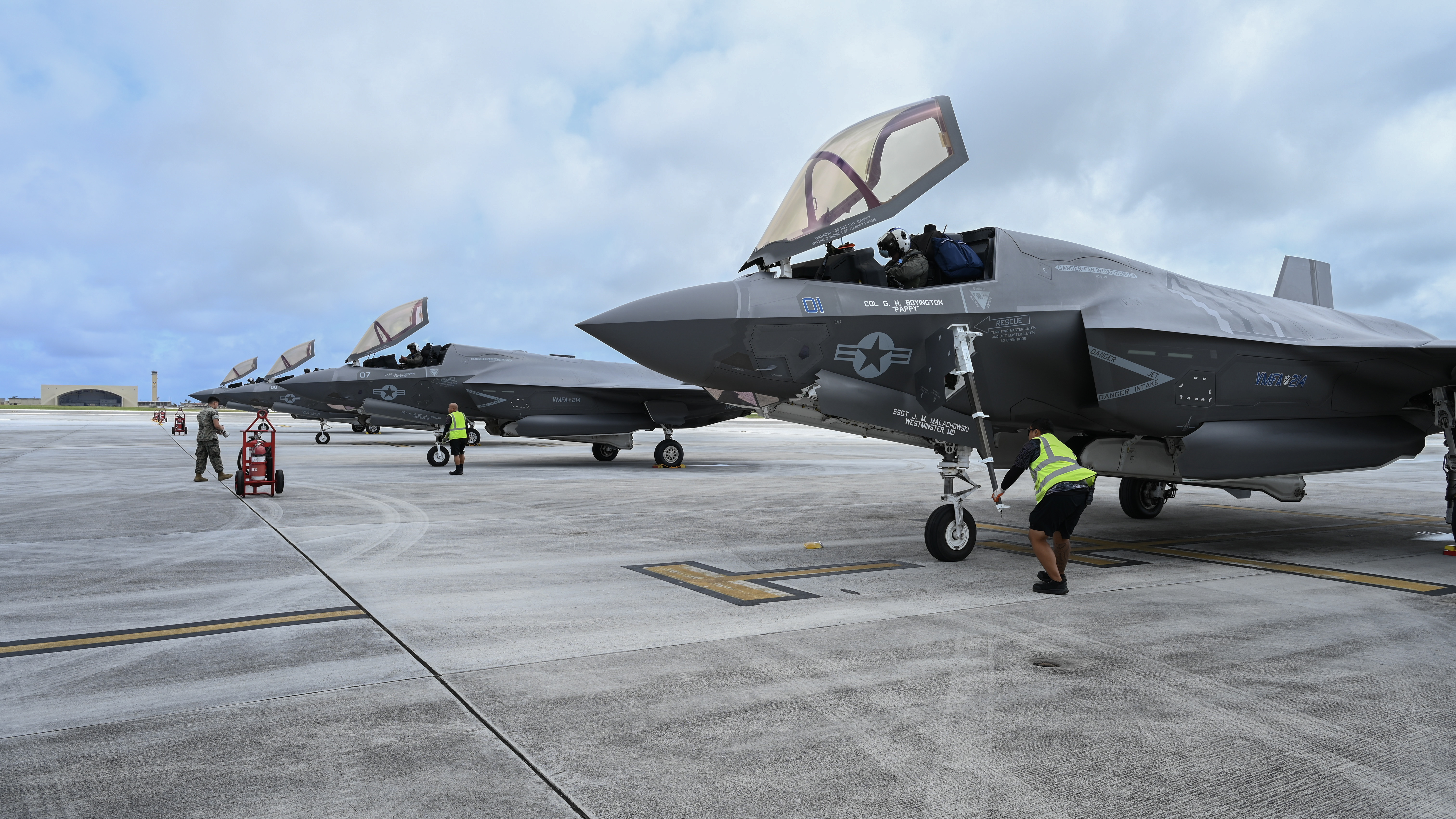 U.S. Marine Corps F-35B Lightning II jets land on Andersen AFB ...