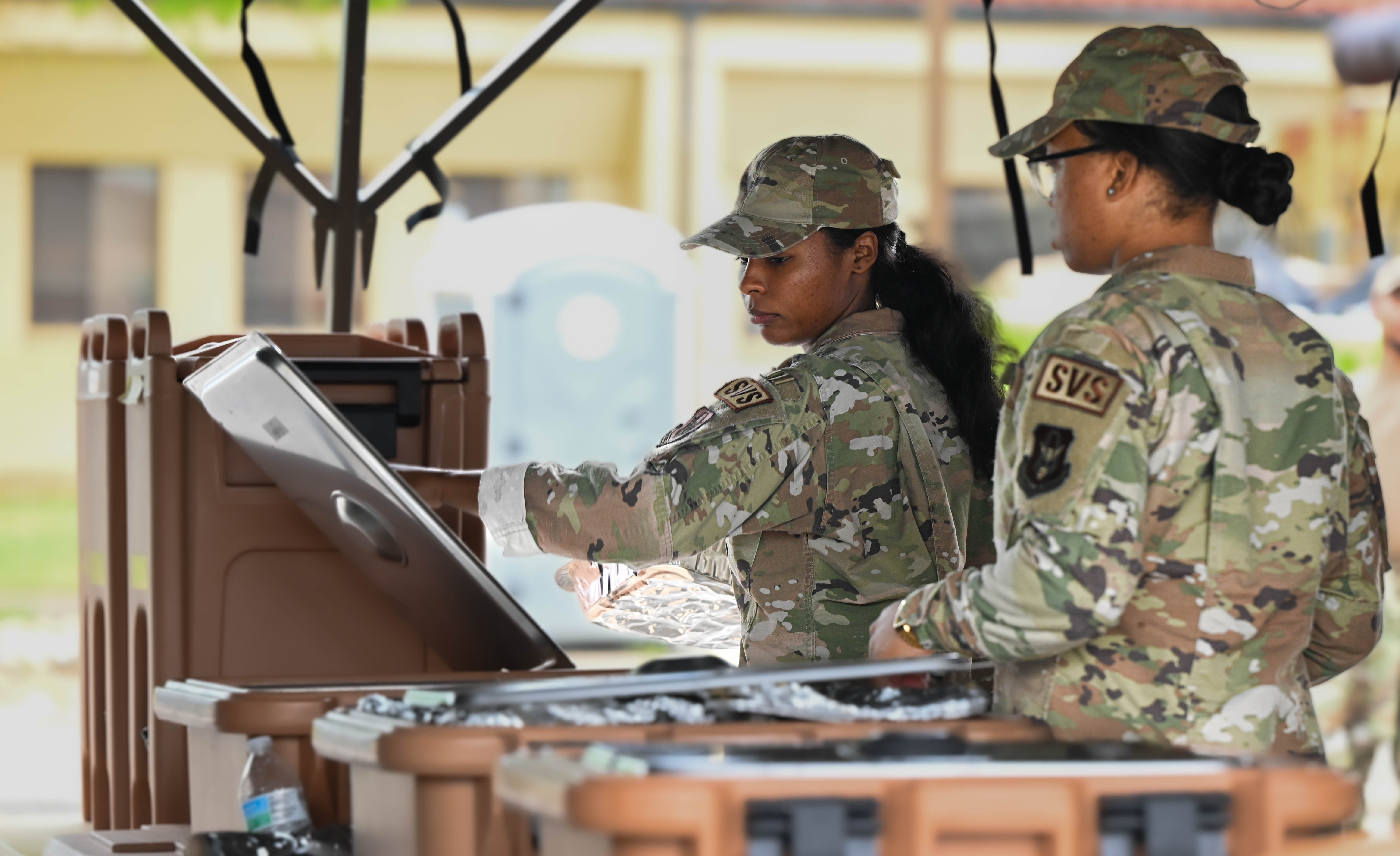 908th FSS feeds readiness through training > 10th Air Force > Article ...