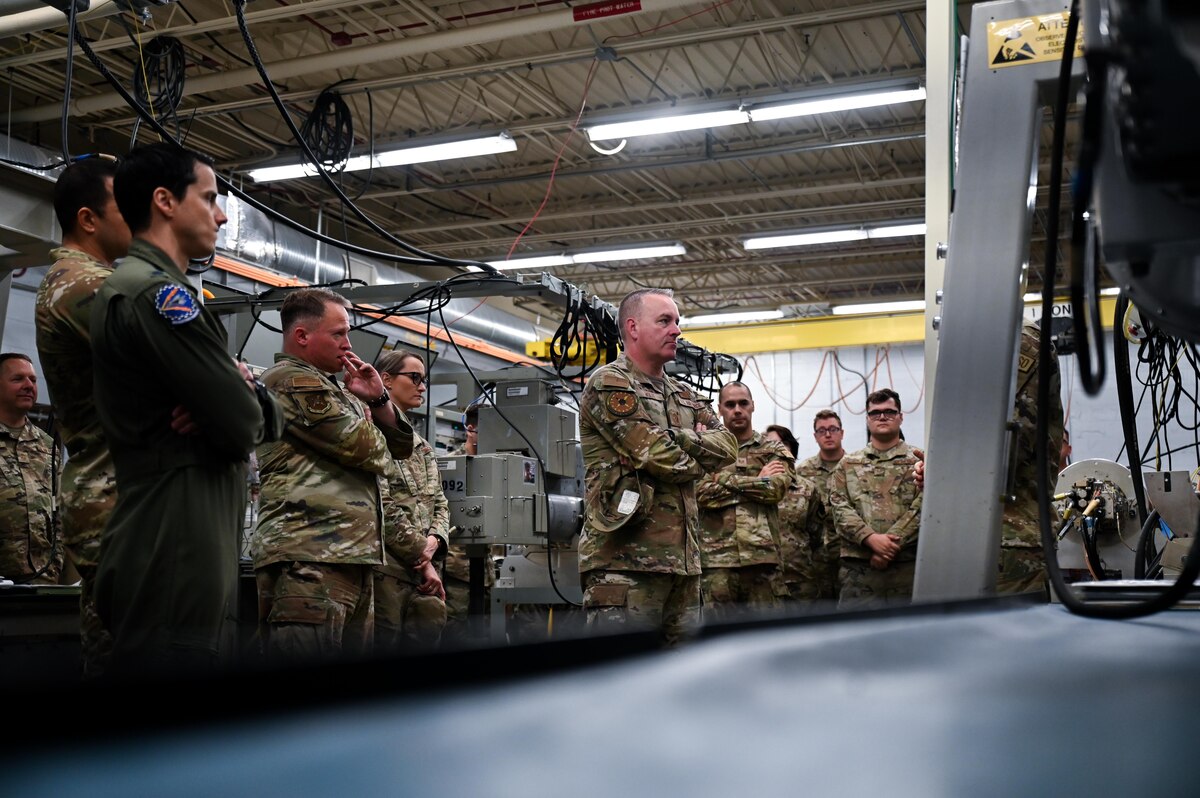 ACC Commander: Dominance in electromagnetic spectrum is not optional ...