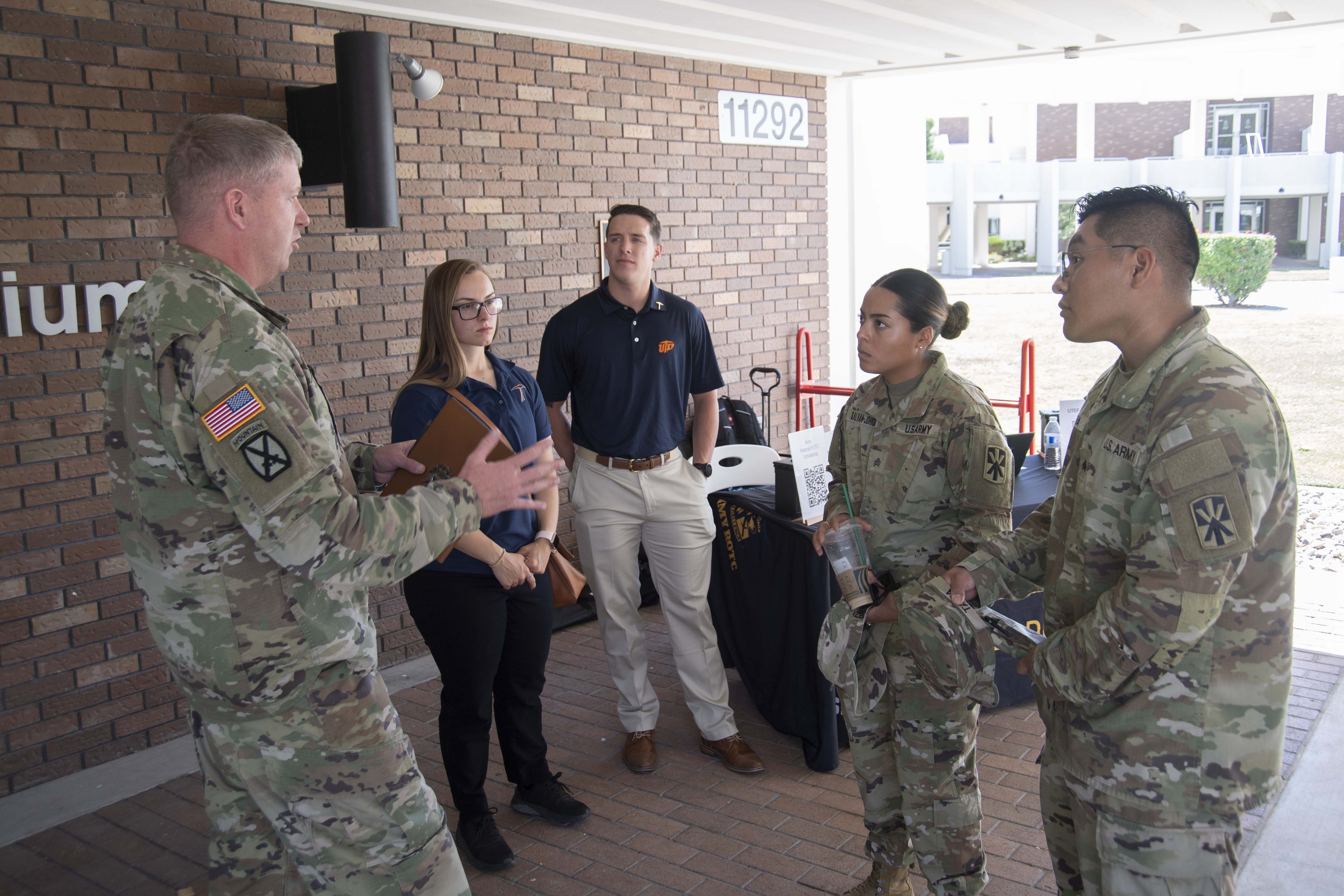 NCO Leadership Center of Excellence hosts Commissioning Fair > The NCO ...