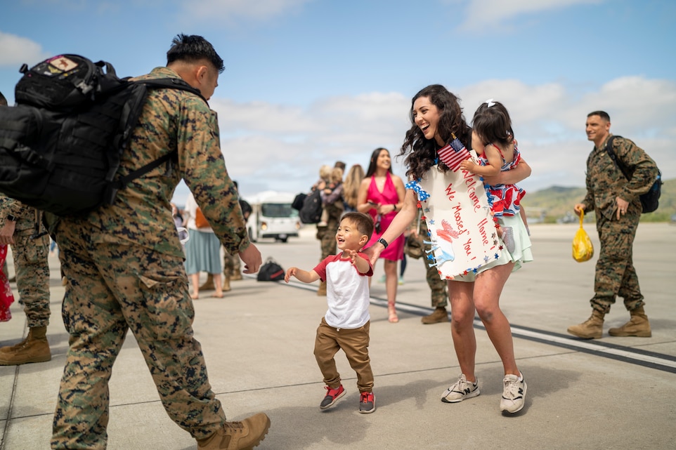 Welcome home U.S. Marines > Marine Corps Base Camp Pendleton > Press ...