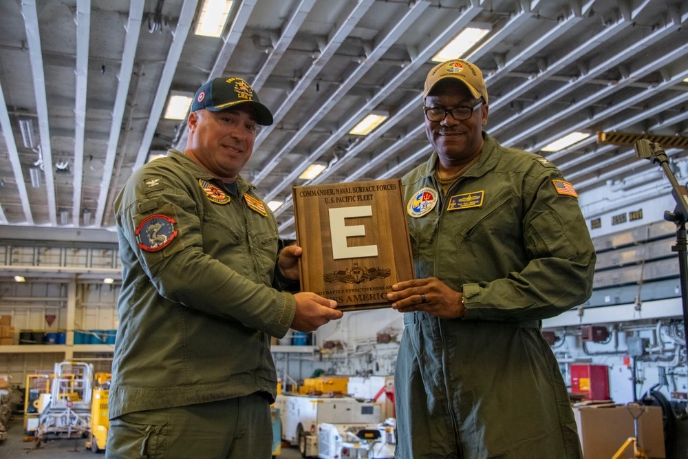 USS America (LHA 6) Awarded the ‘Battle E’ for Third Consecutive Year ...