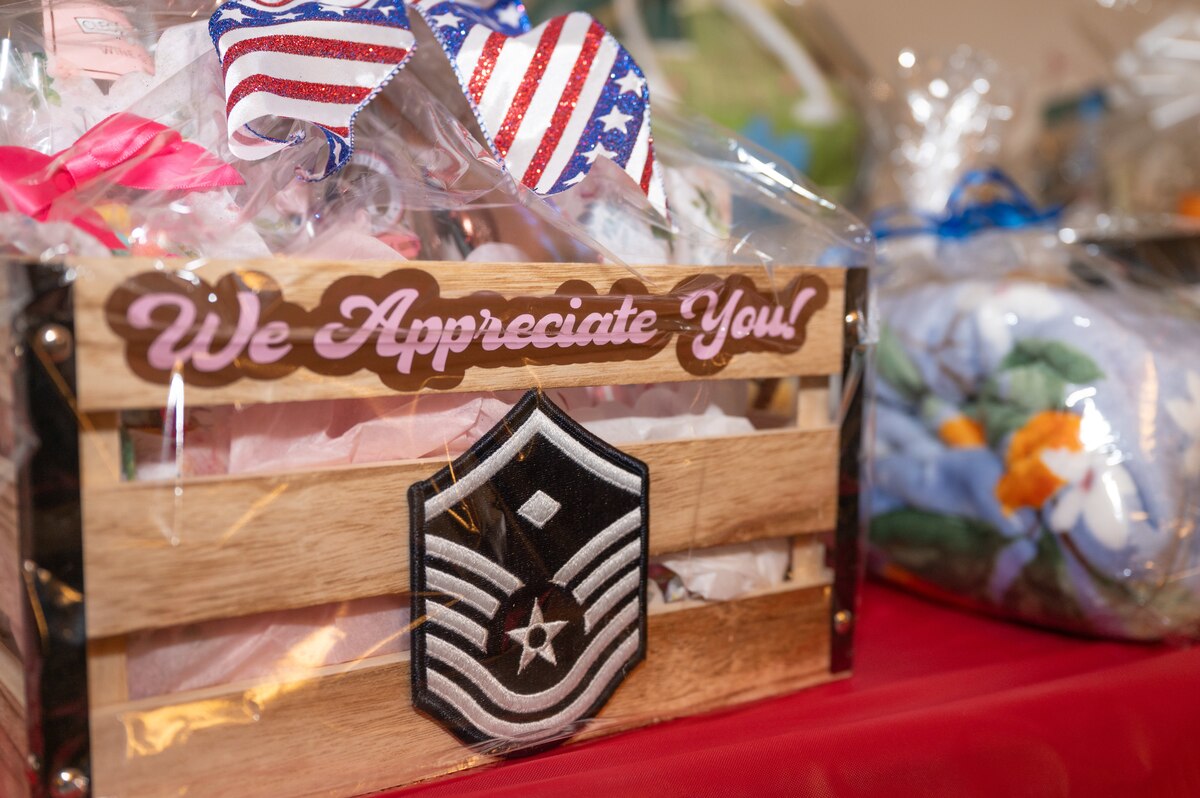 Spouses Enjoy Top Gun Themed Dinner > Seymour Johnson Air Force Base ...