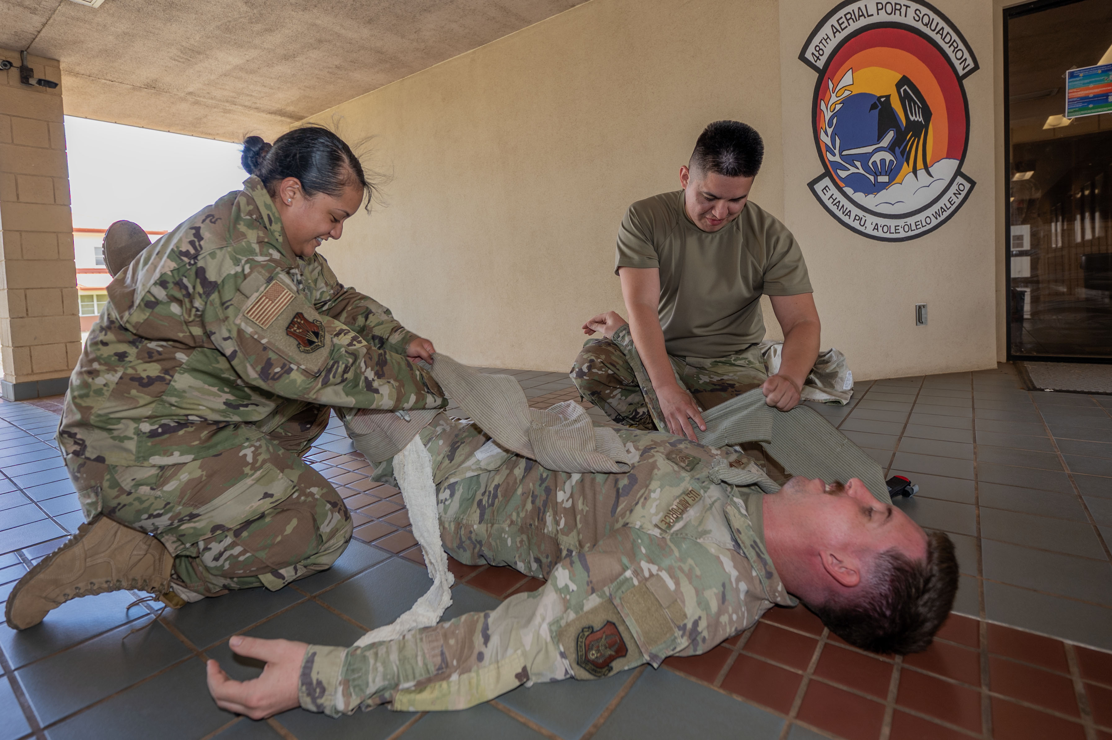 48th APS learns lifesaving skills for combat > 624th Regional Support ...
