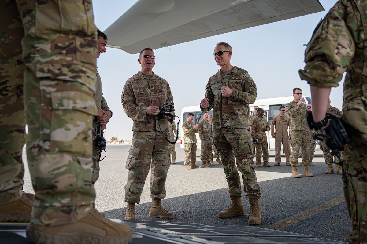 AFCENT commander visits 386th AEW > U.S. Air Forces Central > News