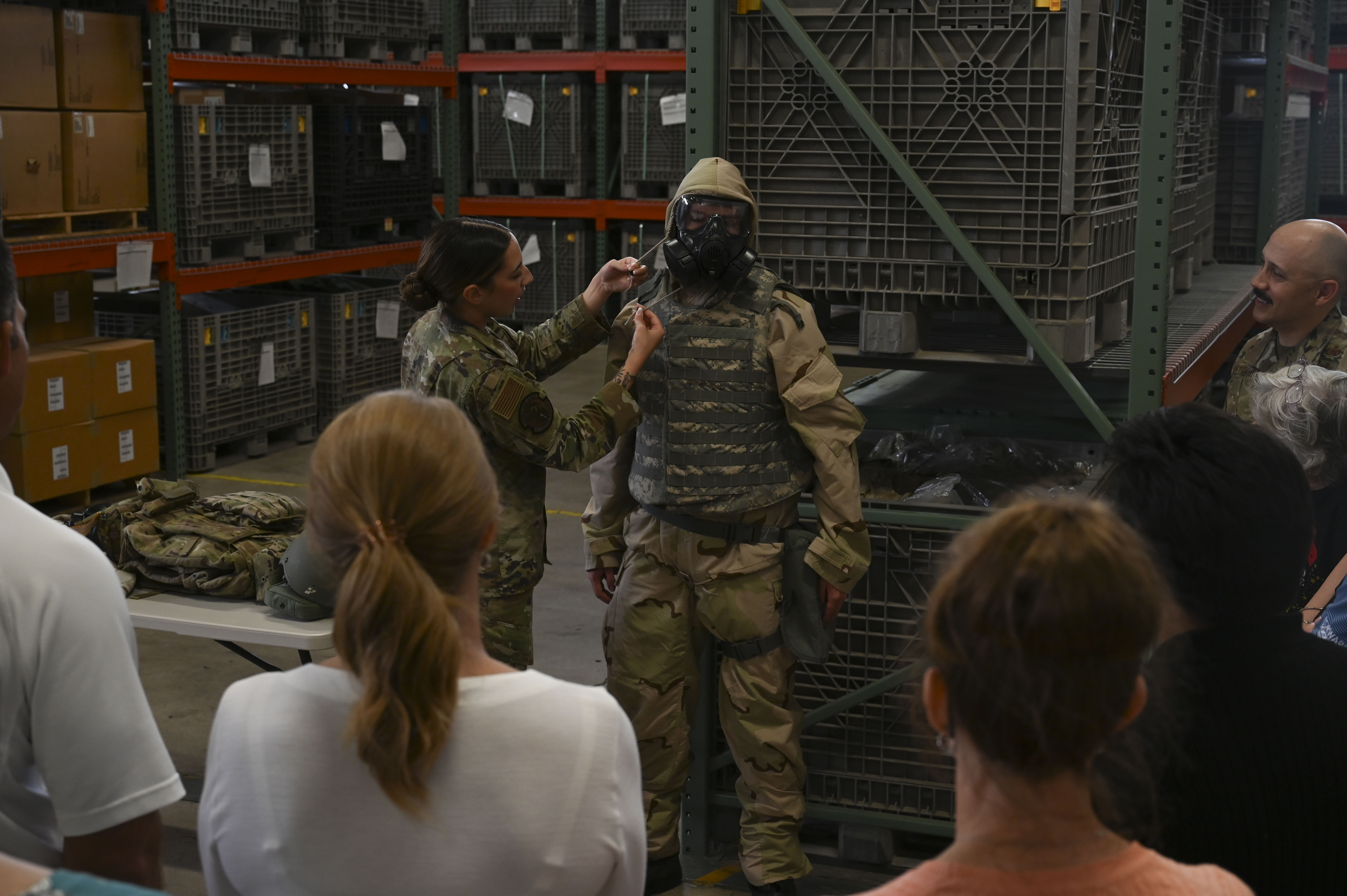 Honorary Commanders immersed in the mission of the 17th MSG > Air ...