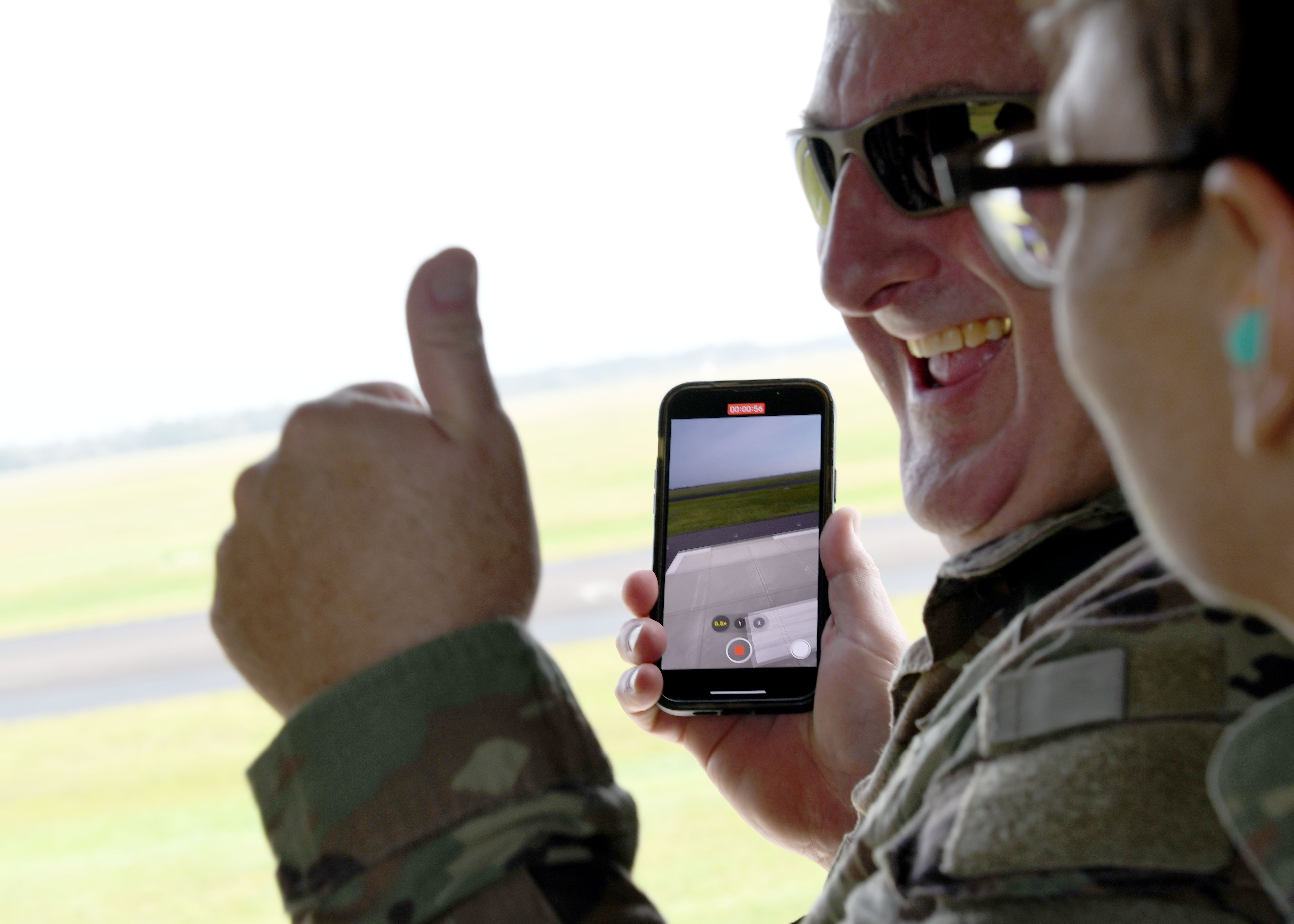 'Warrior Medics' conduct Black Hawk medevac litter training ...