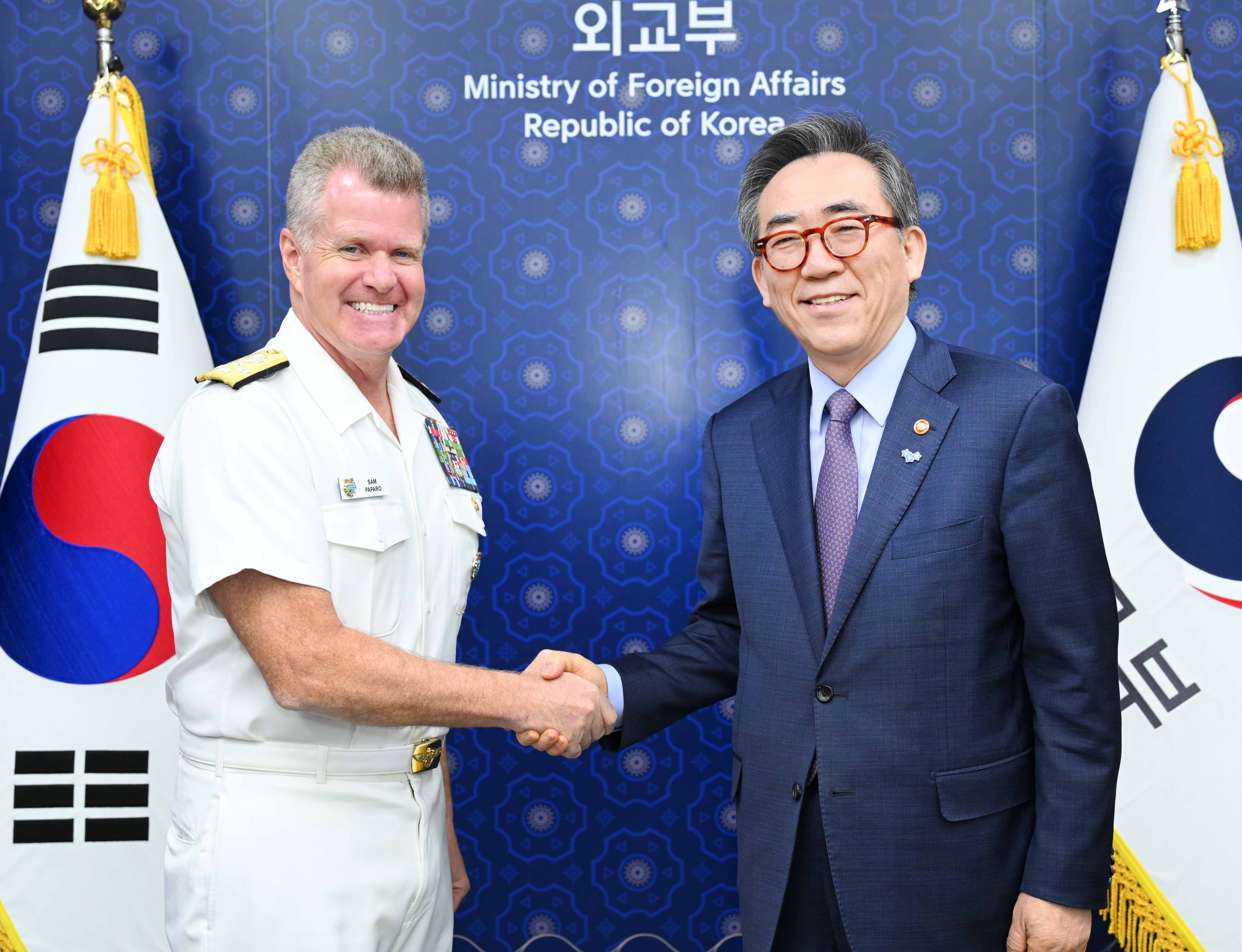 USINDOPACOM Commander Travels to the Republic of Korea > U.S. Indo ...