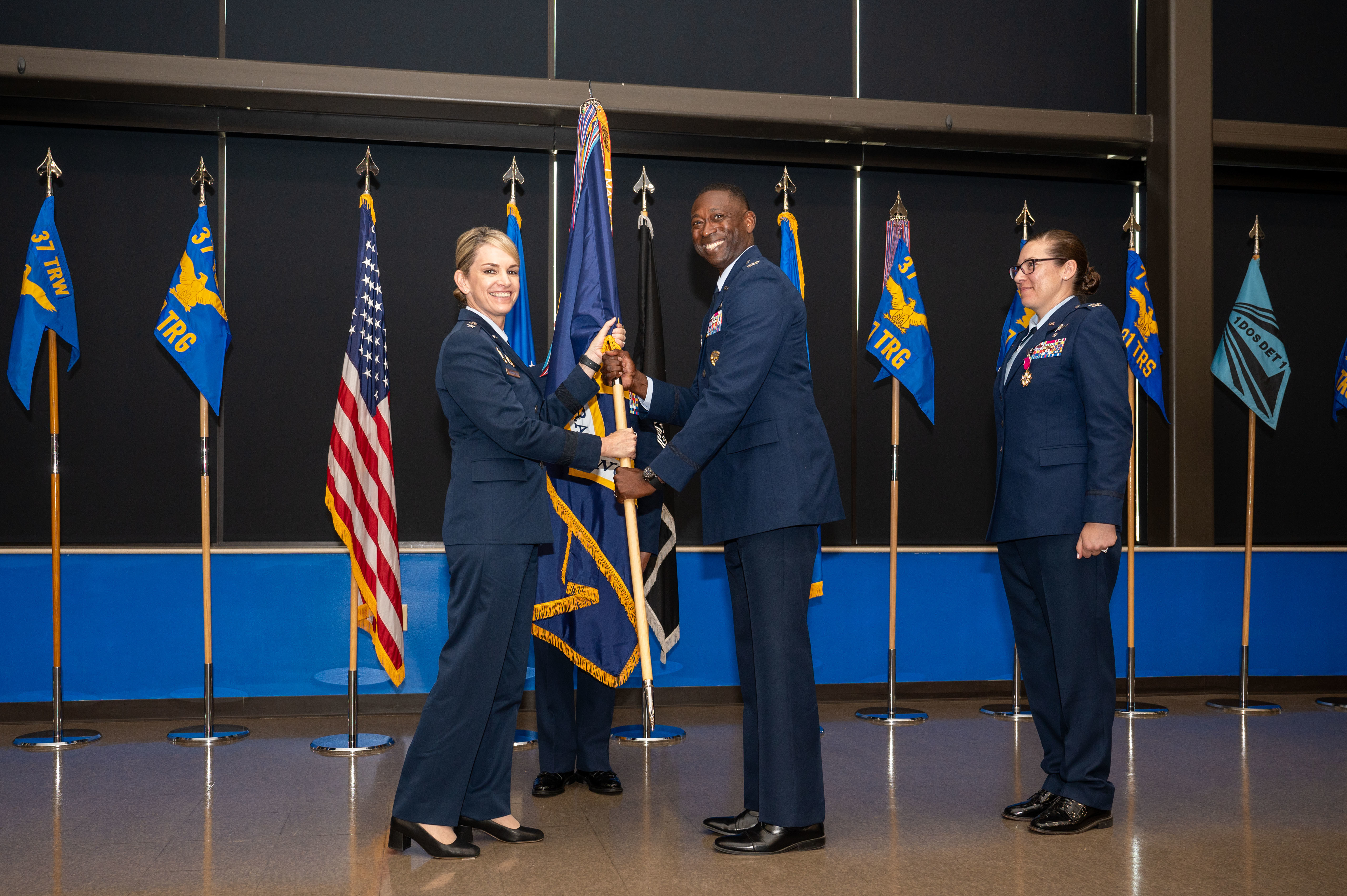 New leadership assumes command of Gateway Wing > Joint Base San Antonio ... New leadership assumes command of Gateway Wing > Joint Base San Antonio ...
