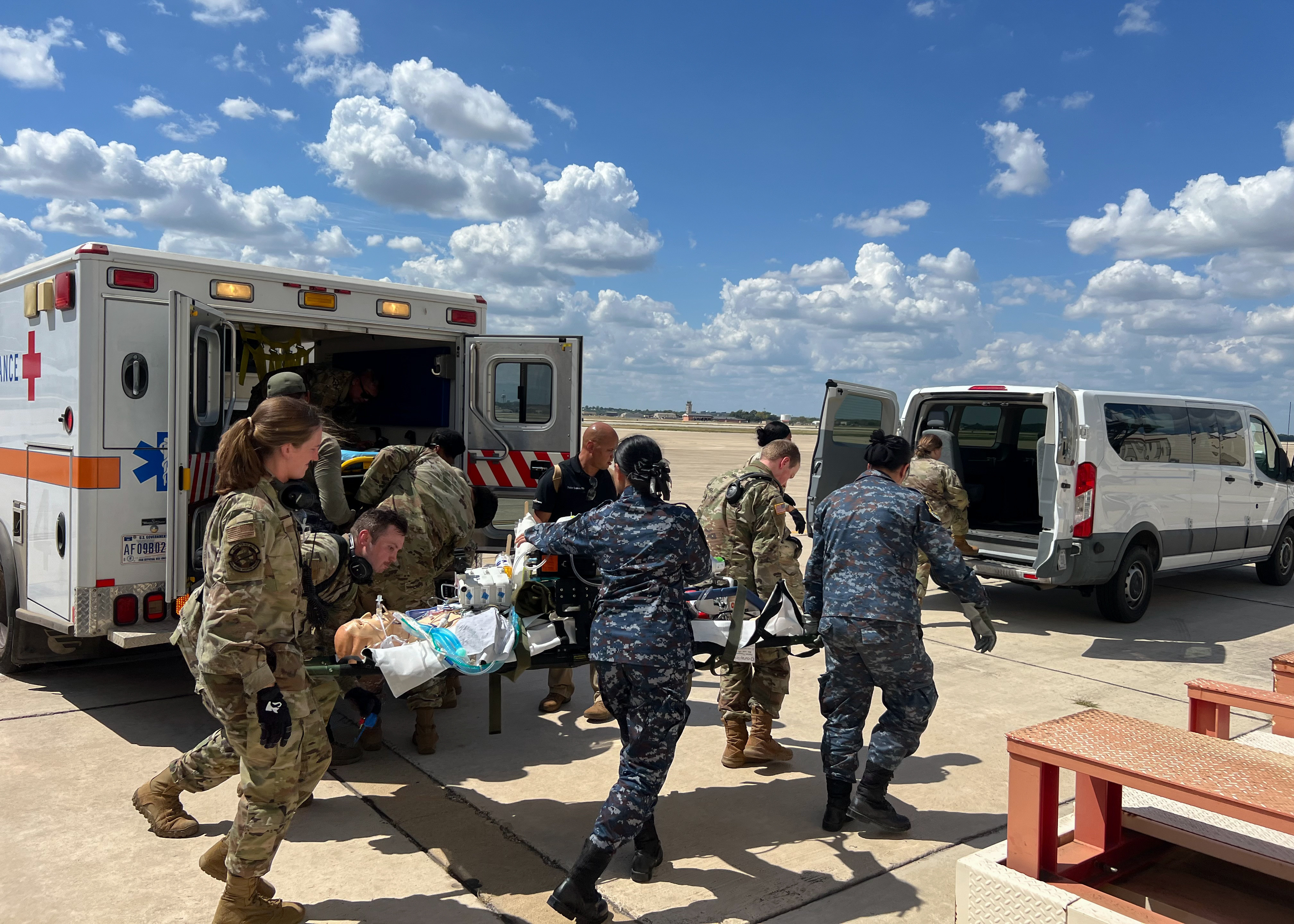 Royal Thai Air Force nurses visit 59th Medical Wing > 59th Medical Wing ...