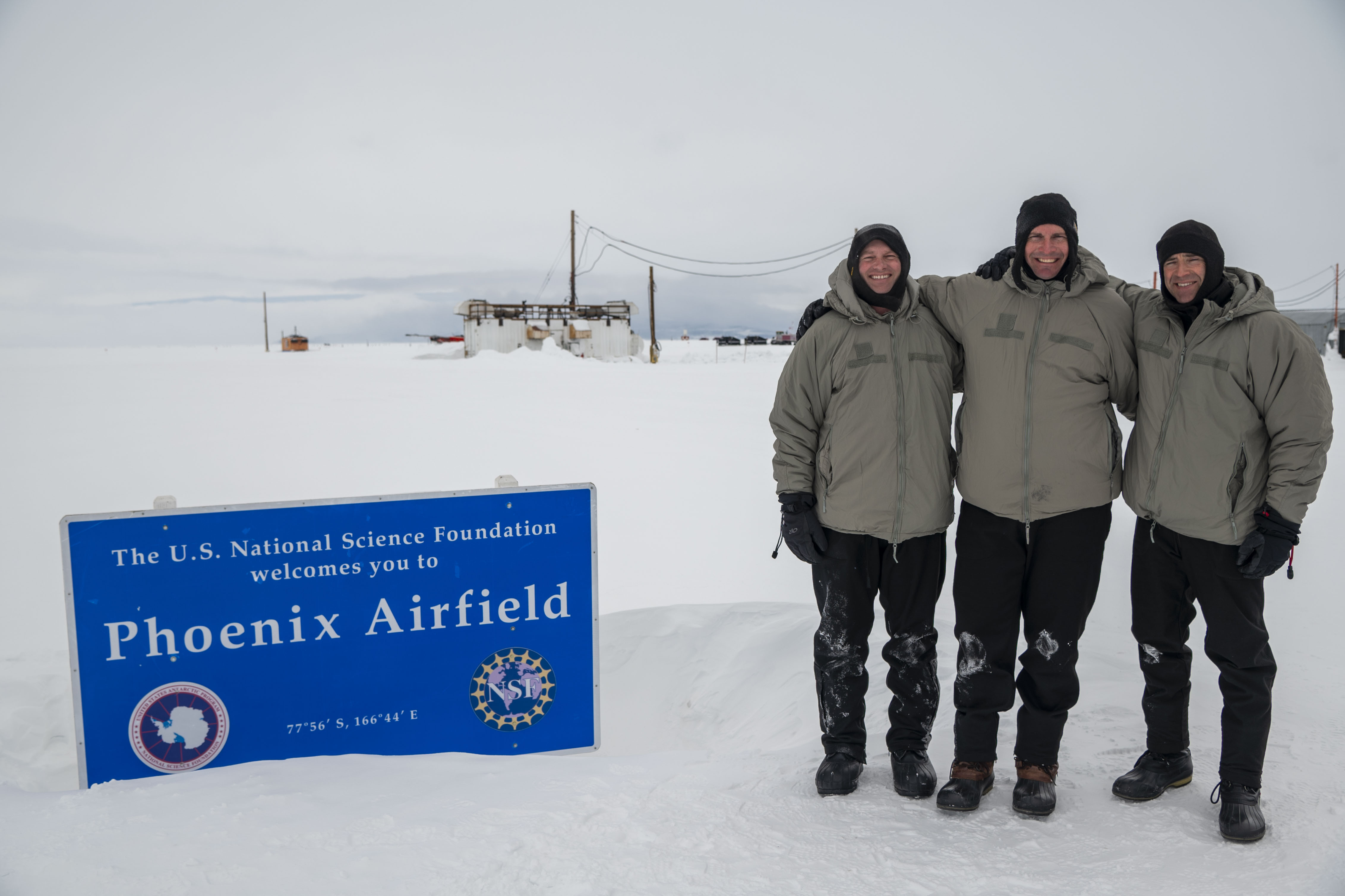 Antarctic Airlift: Change of Command on Ice > Team McChord > Article ...