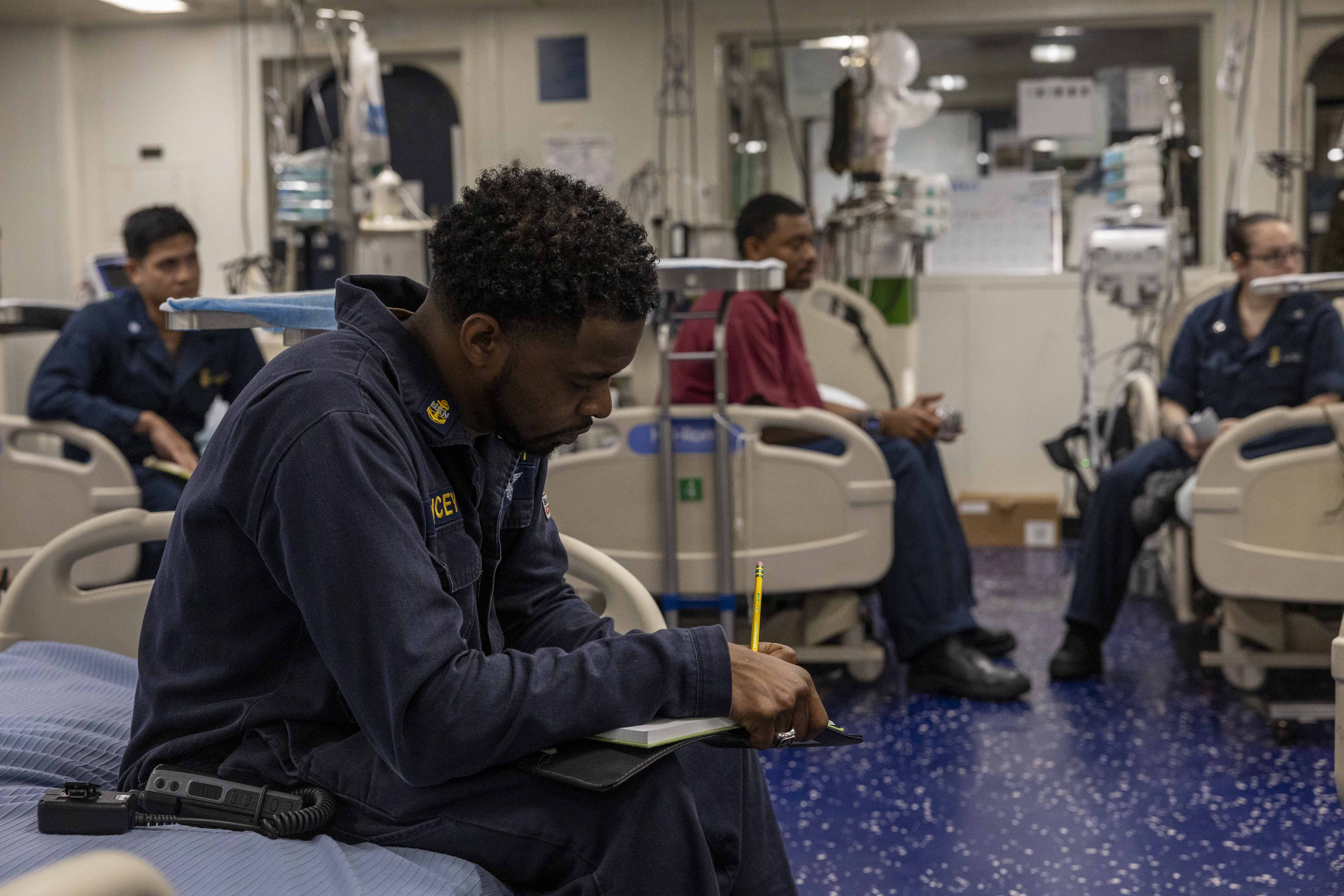 Chief Hospital Corpsman Finds His Ship at Sea: A Stinger's Journey ...