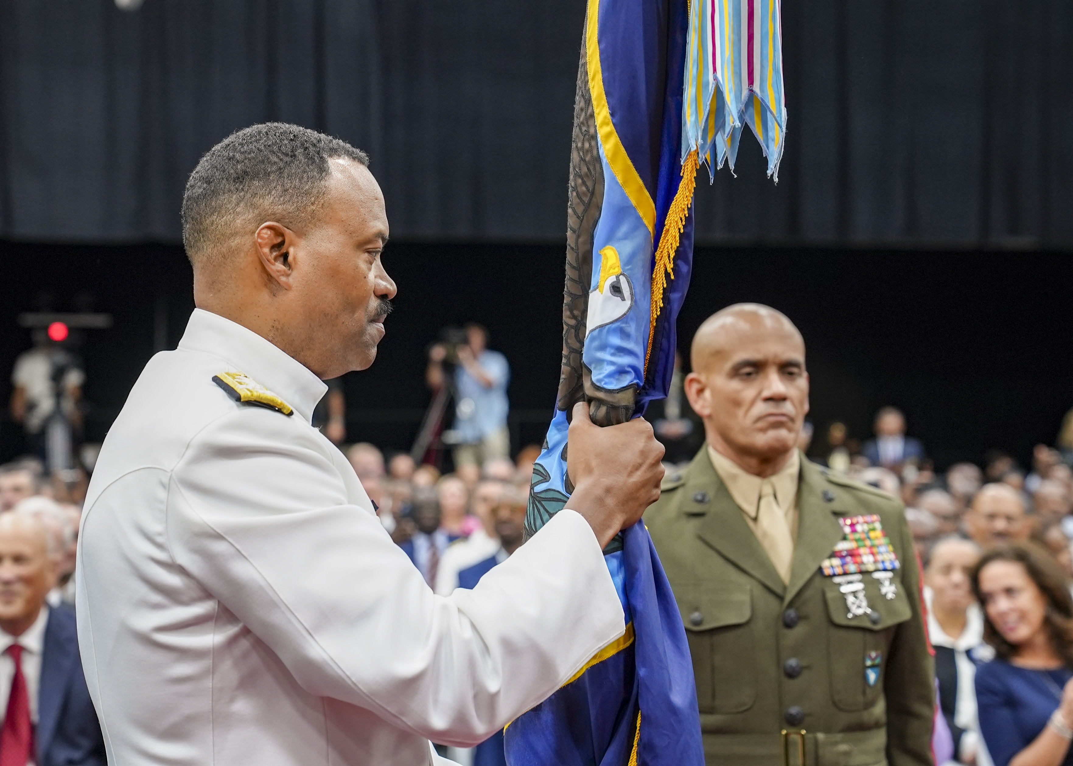 Adm. Holsey Takes Command of SOUTHCOM > U.S. Southern Command > News