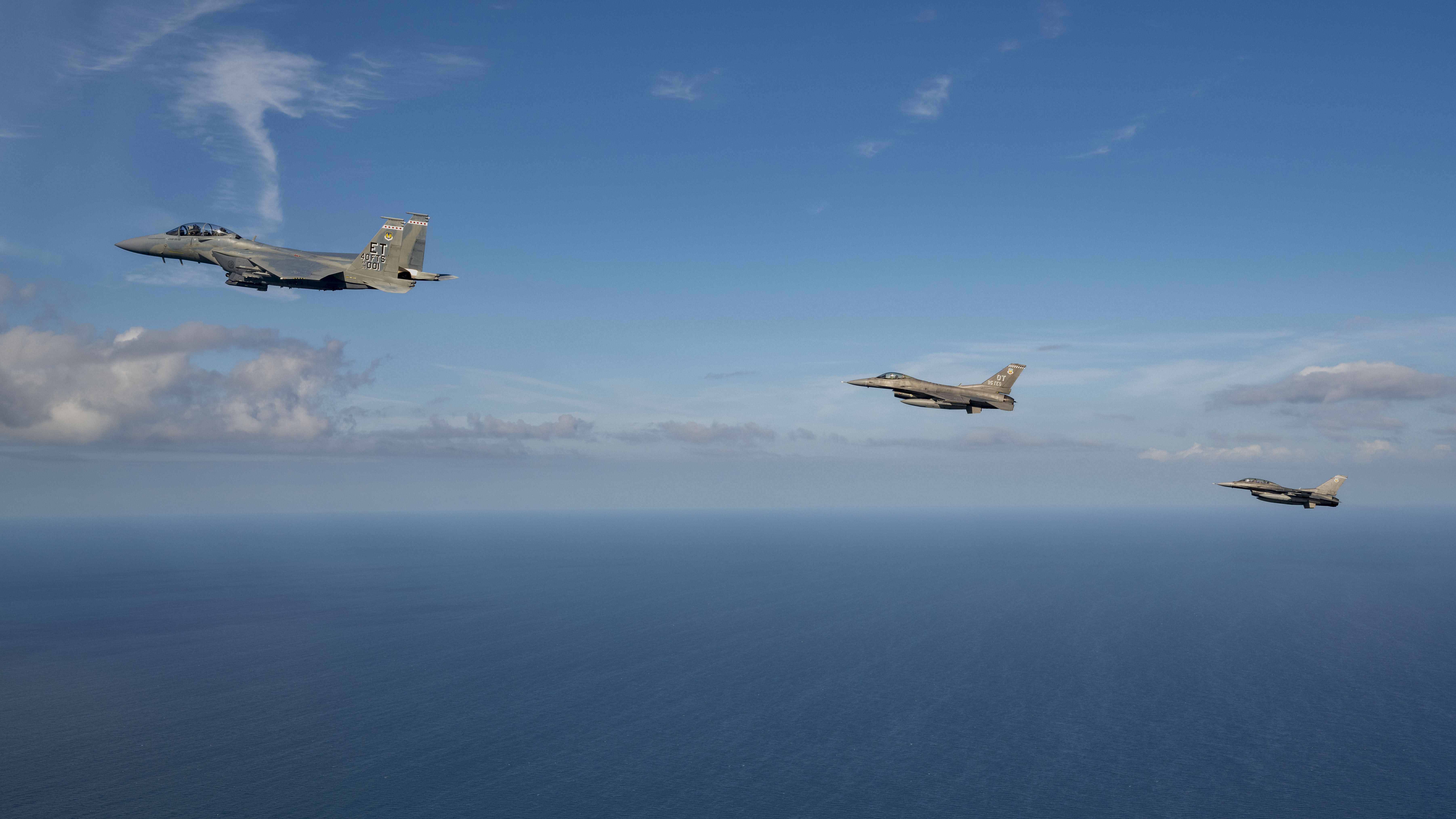 Test Wing brings air power to Gators game > Air Force Life Cycle ...