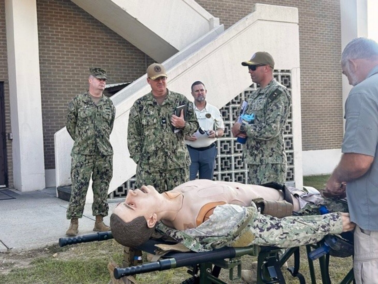 CENSECFOR CO Observes ECS Training > Naval Education and Training ...