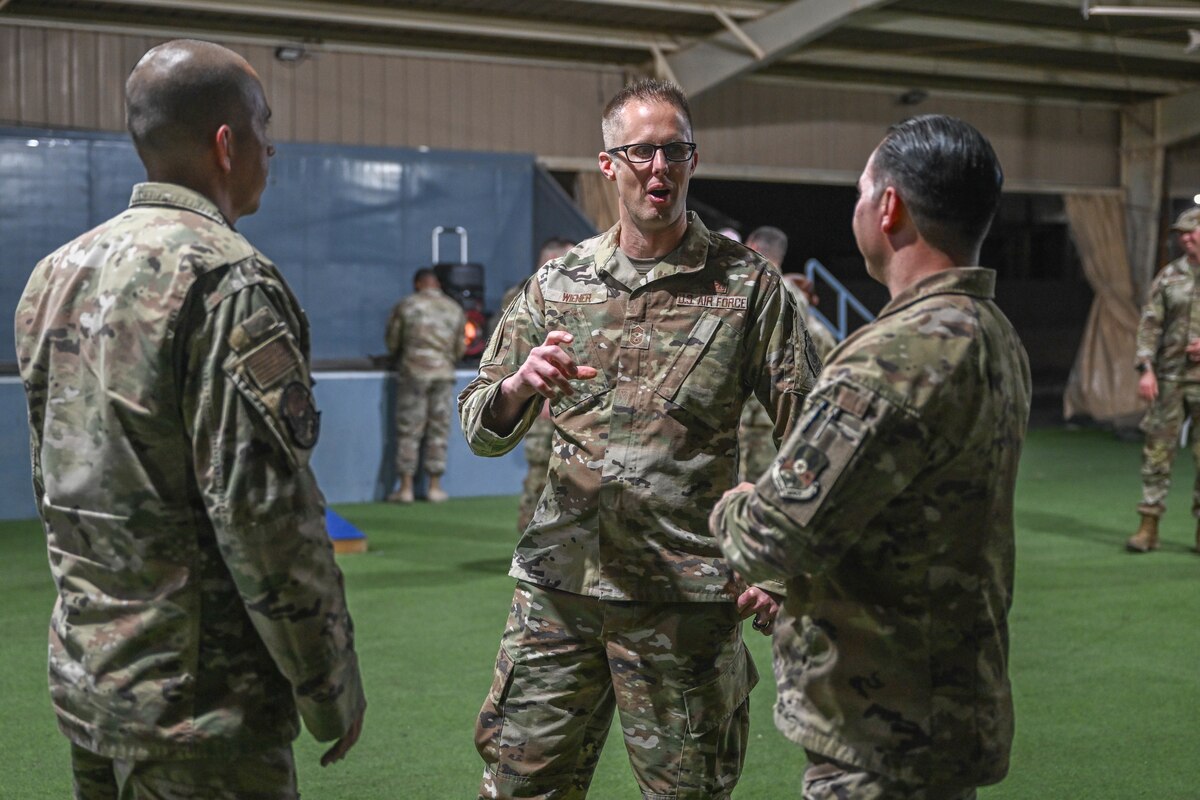 AFCENT command chief visits with 386 AEW Airmen > U.S. Air Forces ...