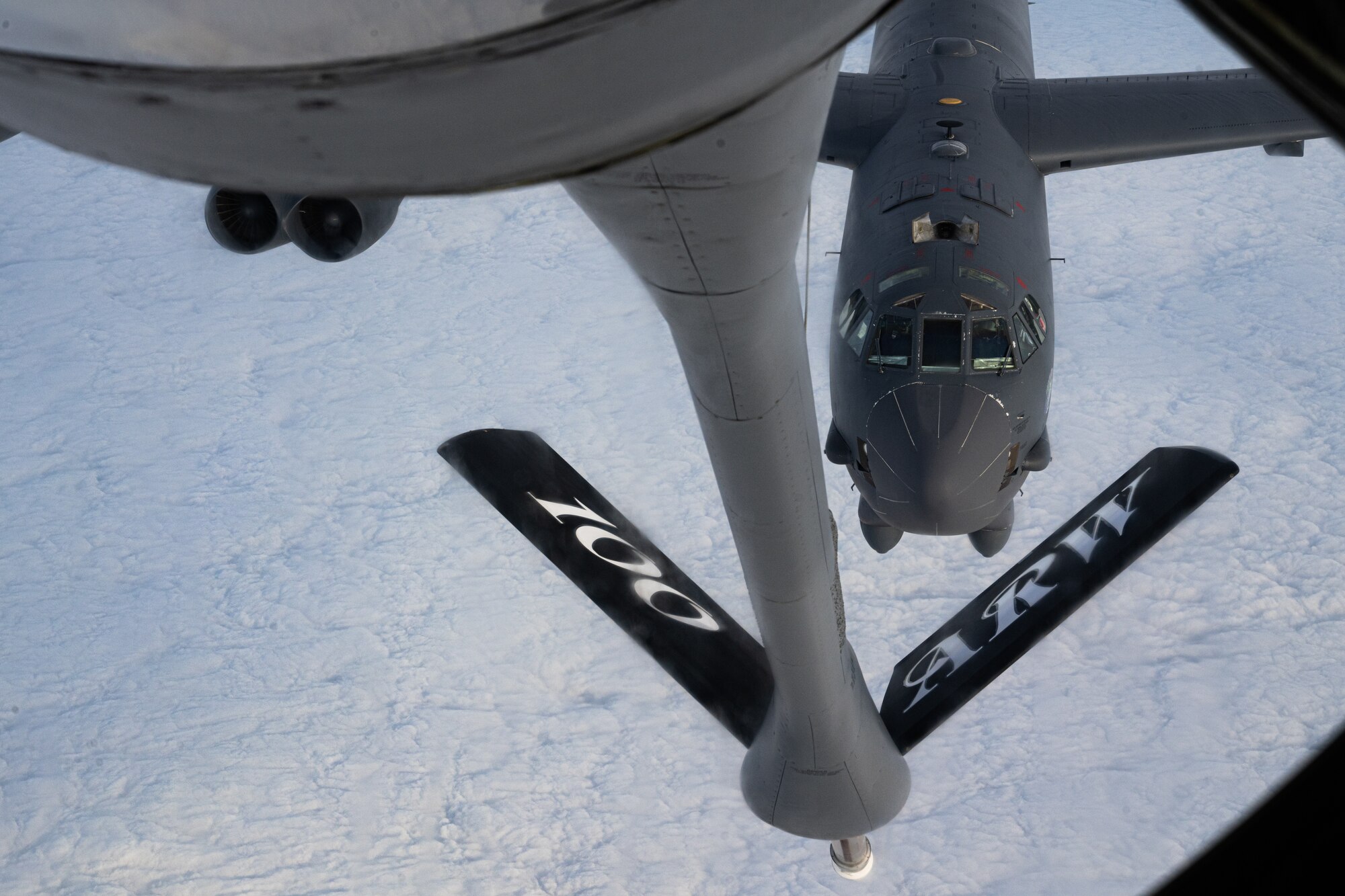 100th ARW refuels 2nd BW B-52 during BTF > 8th Air Force/J-GSOC ...
