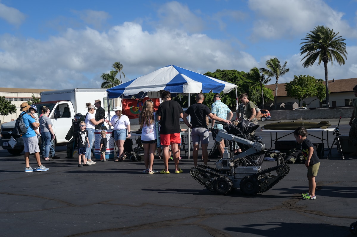 Team Hickam hosts Wings of Aloha Open House > 15th Wing > Article Display