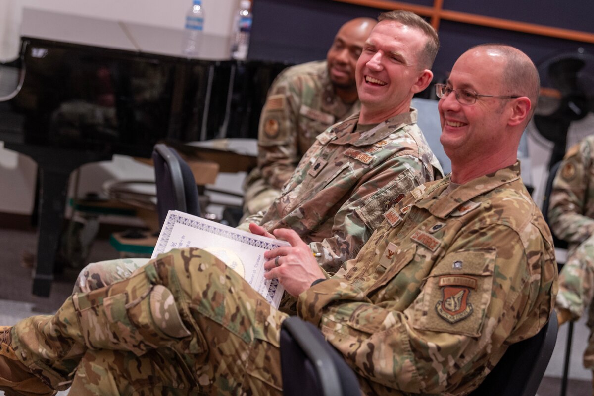 USFJ/5AF, 374 AW commanders visit Band of the Pacific-Asia > Yokota Air ...