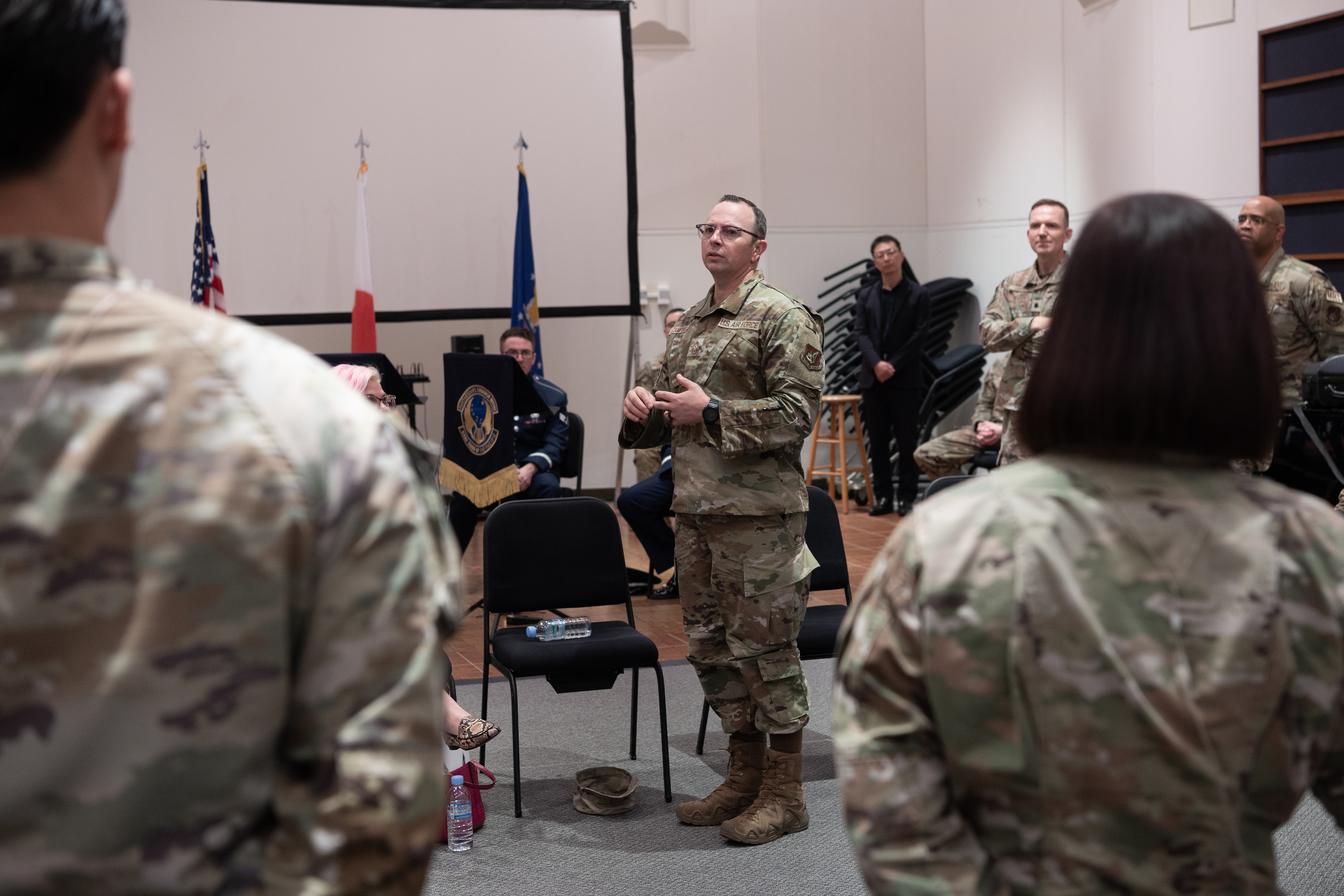 USFJ/5AF, 374 AW commanders visit Band of the Pacific-Asia > Yokota Air ...