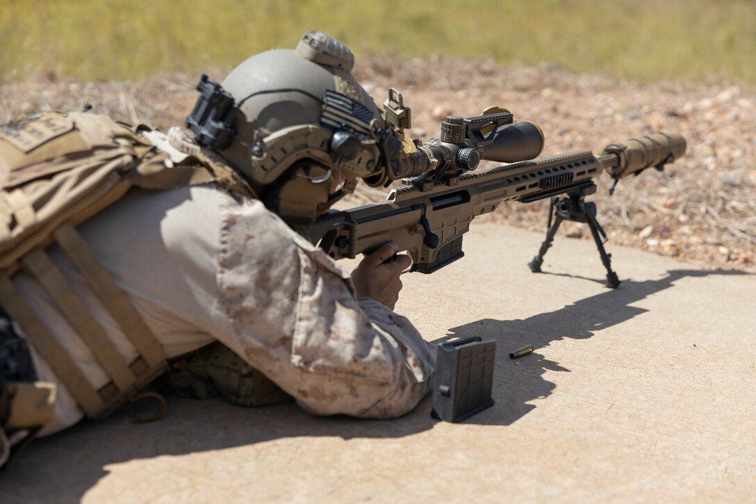 Marine Rotational Force – Darwin 24.3, fires a MK22 ASR during a ...