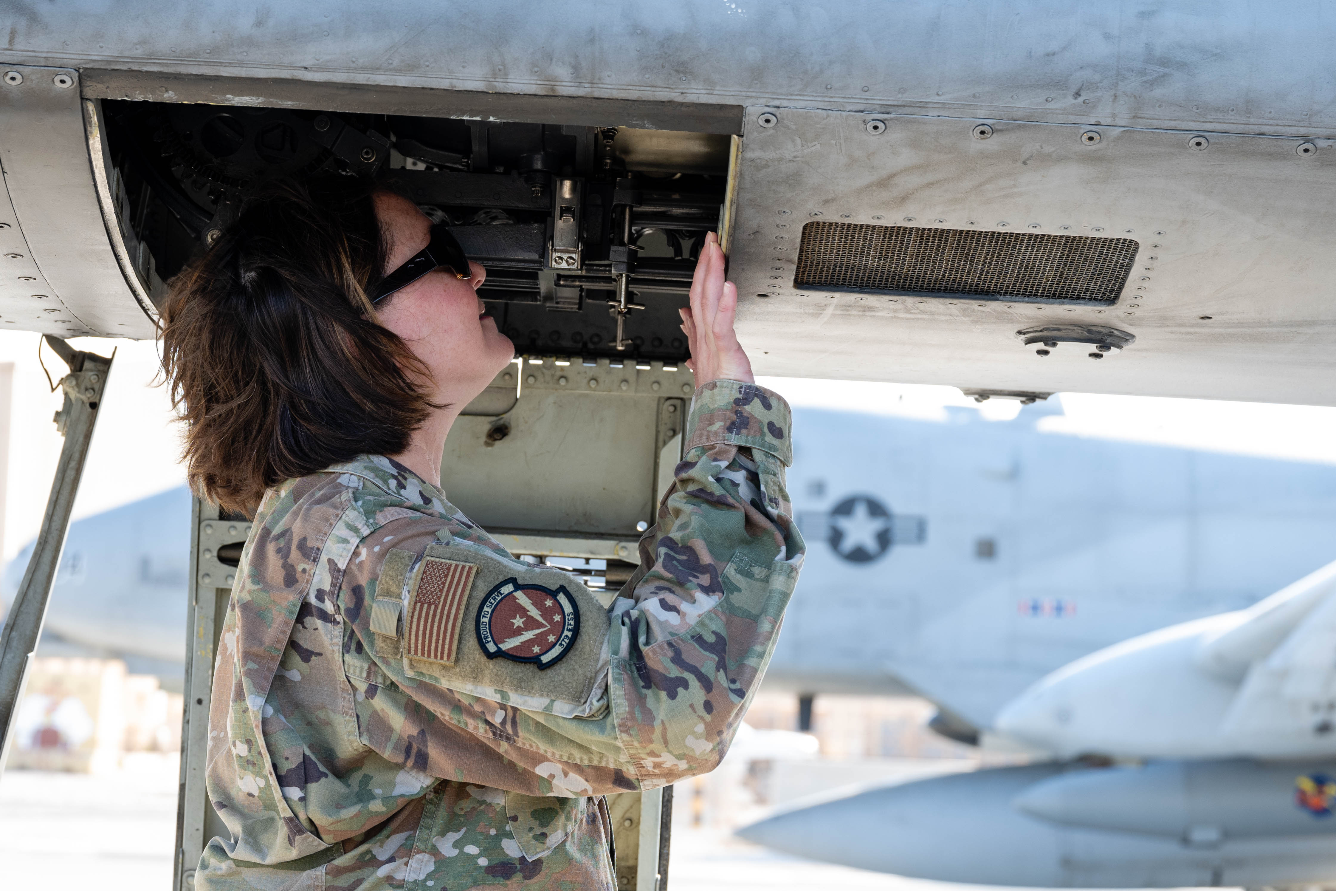 379th EFSS Pet the Jet > U.S. Air Forces Central > Article Display