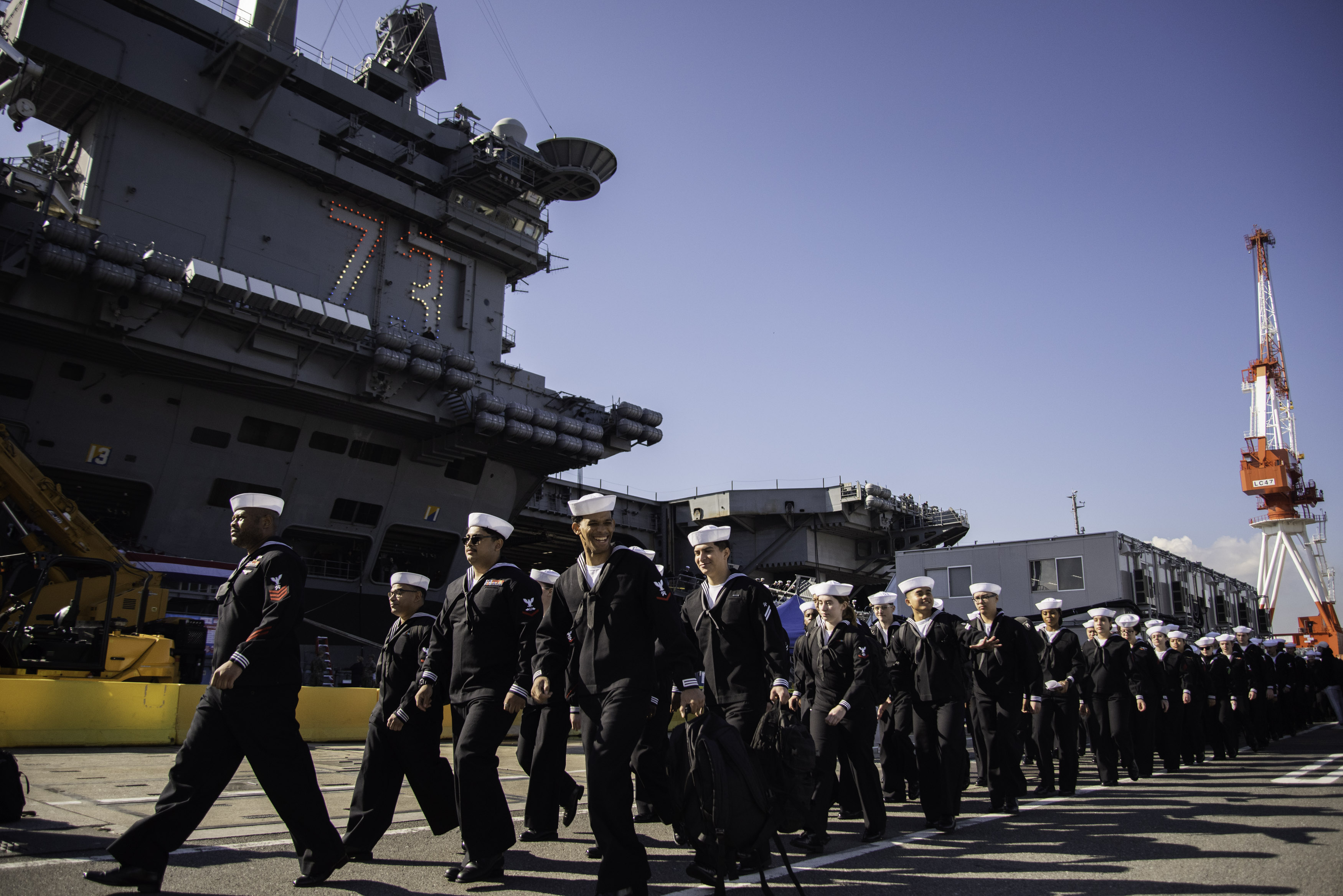 USS George Washington Sailors Arrive