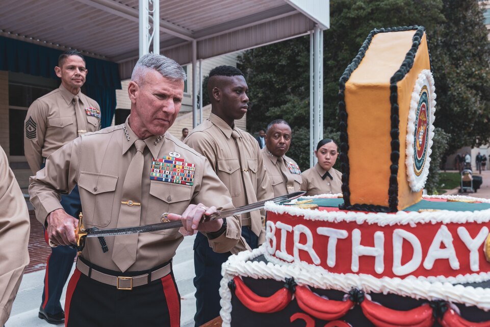 Pentagon Marine Corps Birthday Cake Cutting > Commandant of the Marine ...