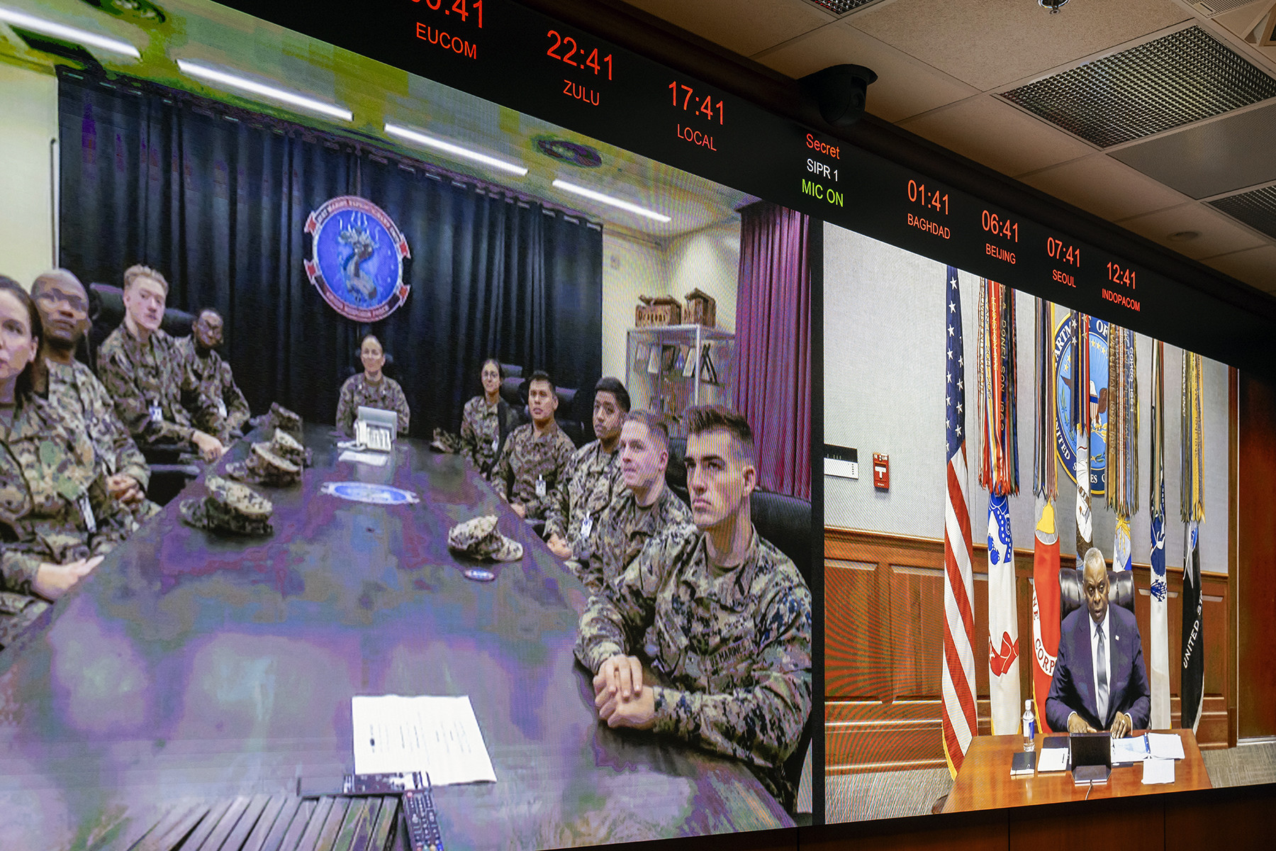 Austin Brings Holiday Cheer to Deployed Service Members > U.S ...
