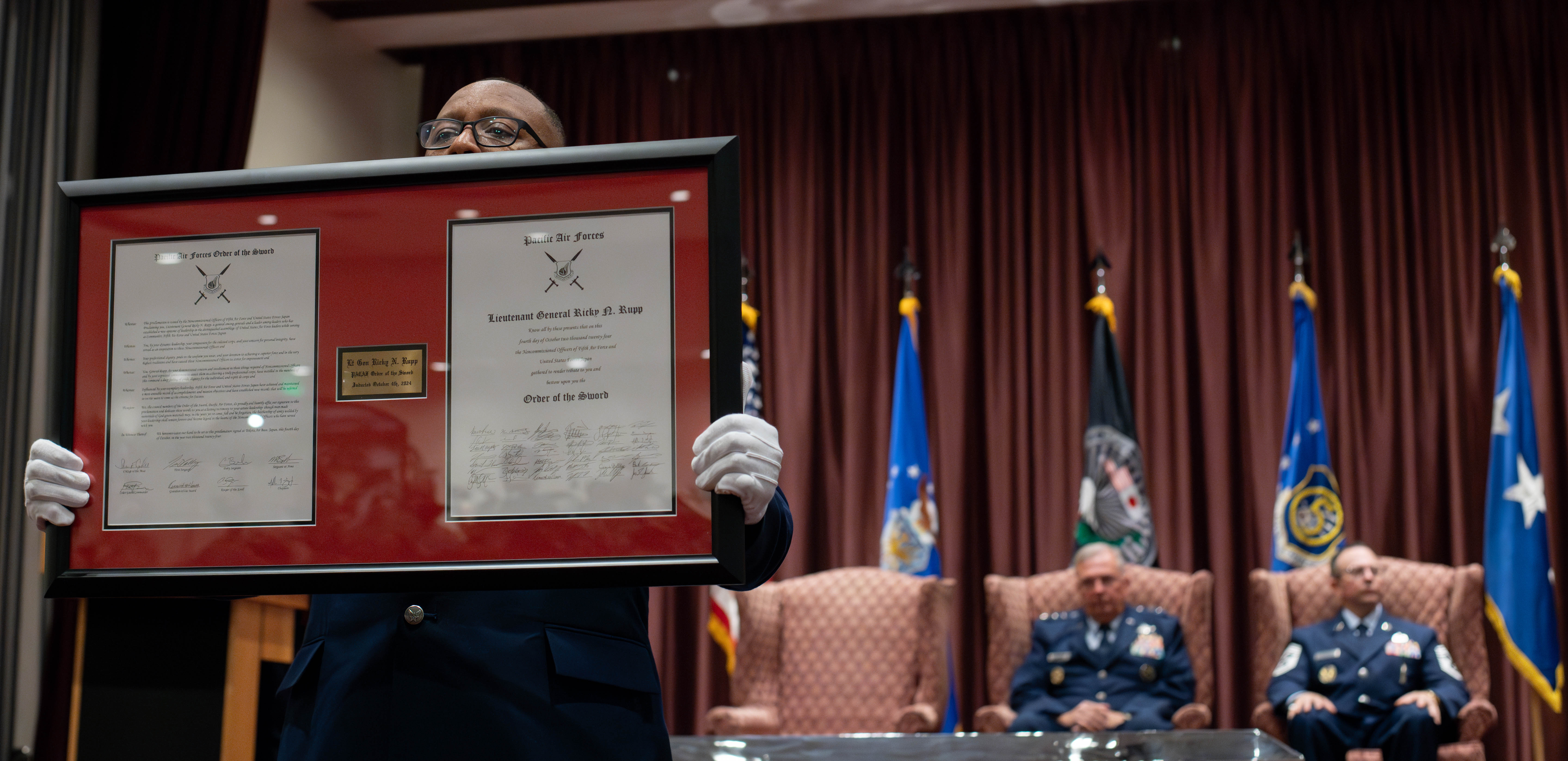 5AF Commander Inducted into the Order of the Sword > 5th Air Force ...