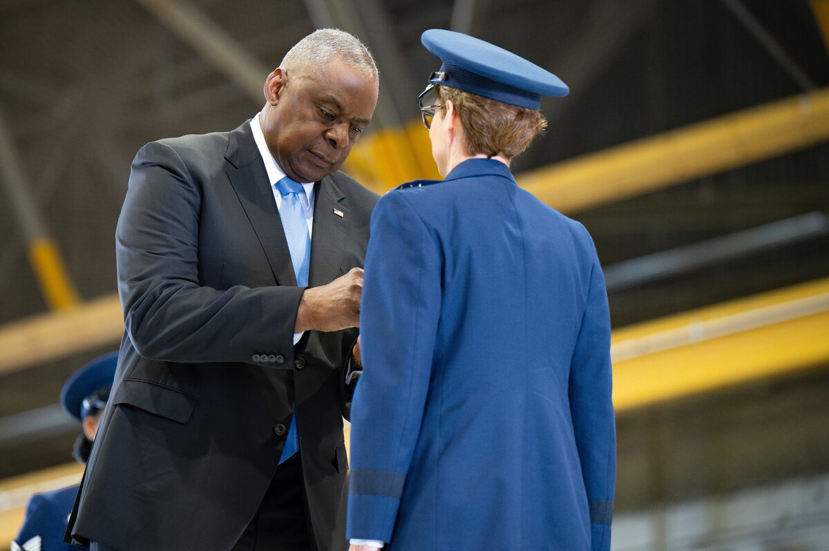 Transportation Command welcomes Gen. Reed as new commander > Scott Air ...