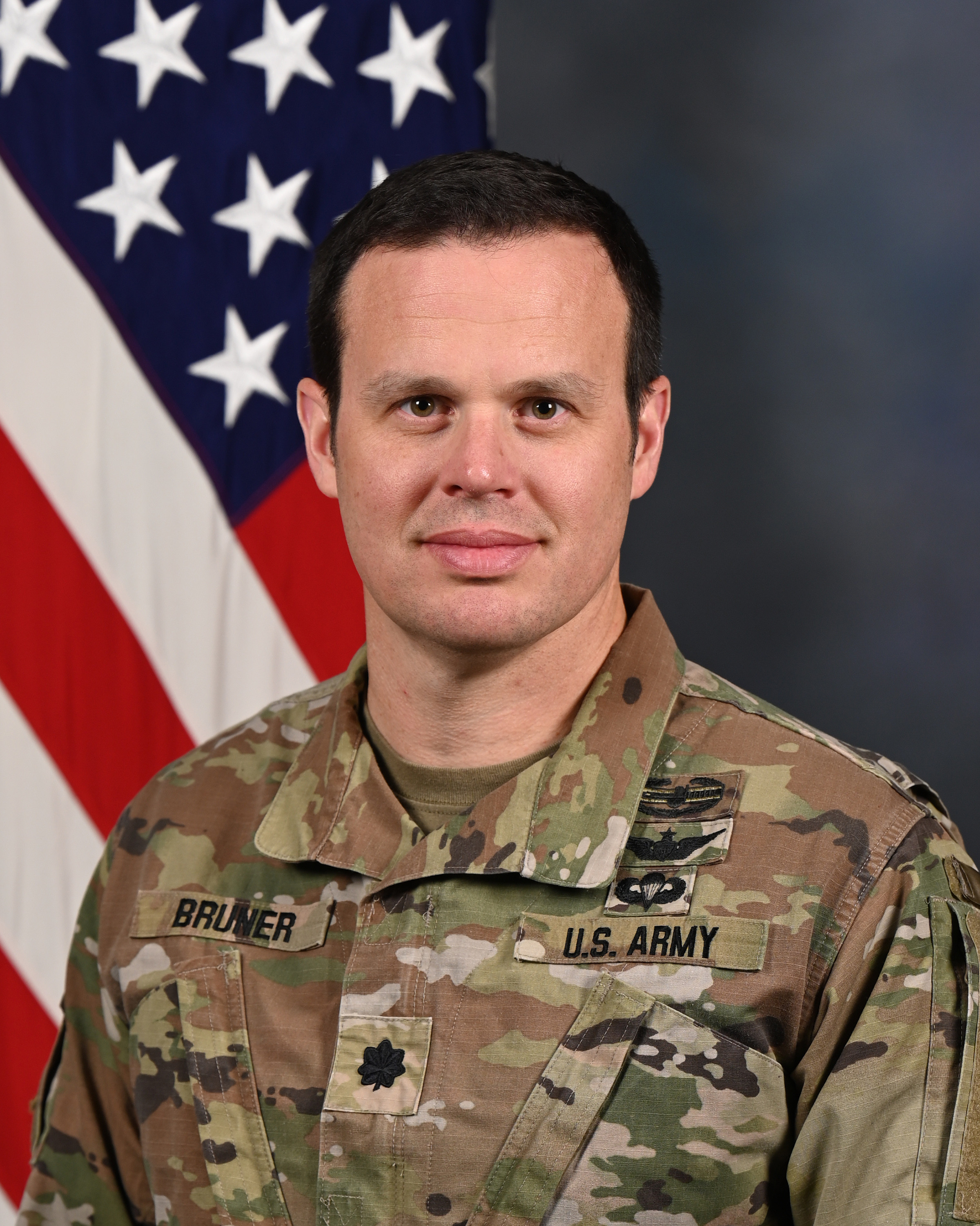LTC Ryan Bruner > JTF-NCR/USAMDW > Leader Display