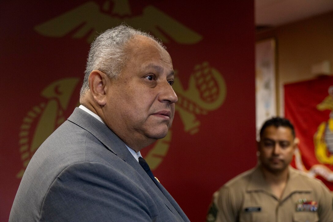 Secretary of the Navy visits RSS Springs North