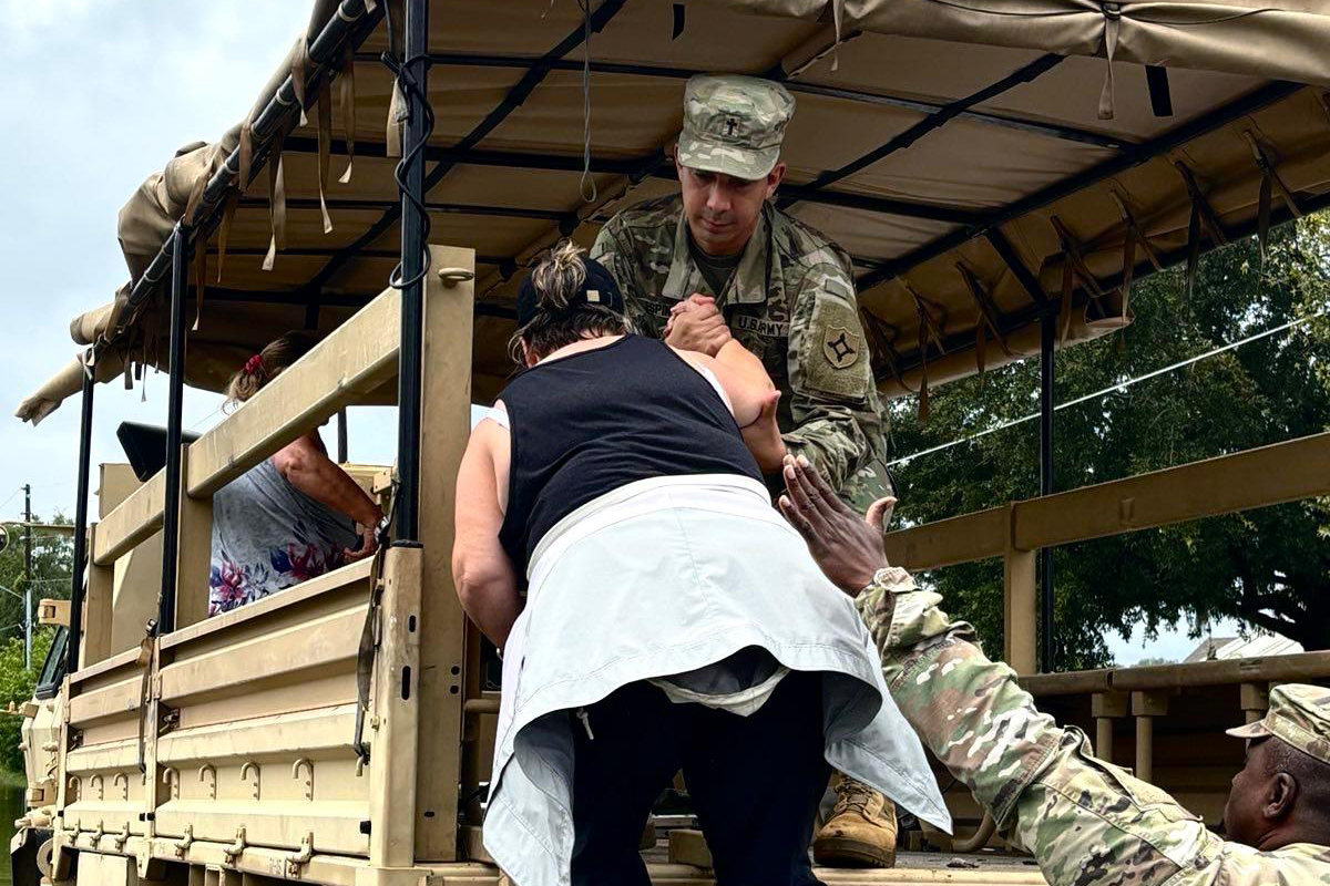 DOD Remains Engaged in Hurricane Response, Recovery Efforts > U.S ...